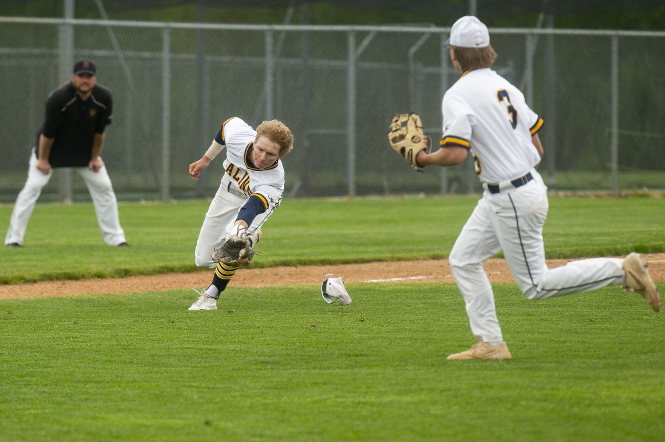 Dexter vs. Saline baseball - mlive.com