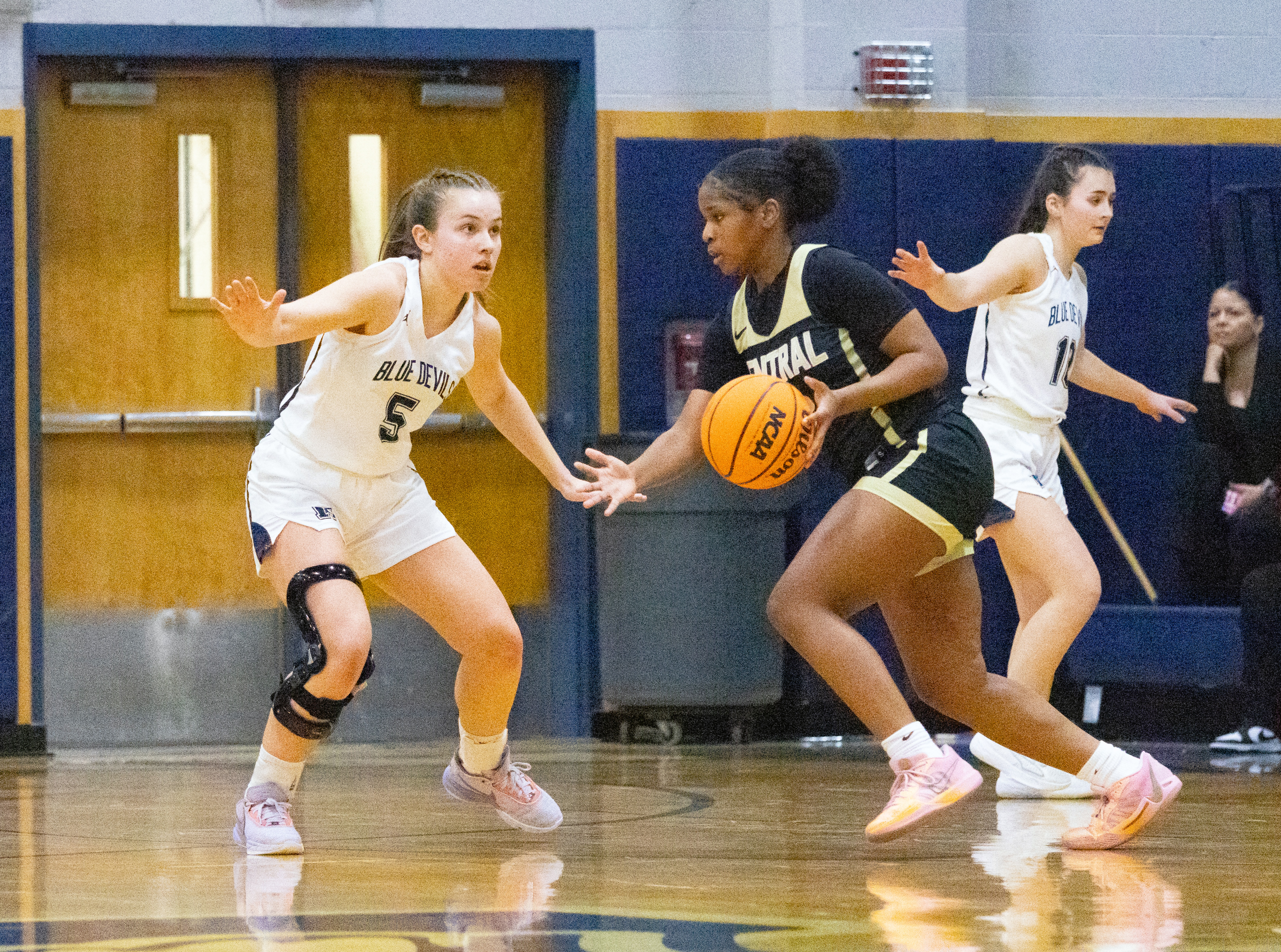 Springfield Central @ Northampton girls basketball - masslive.com