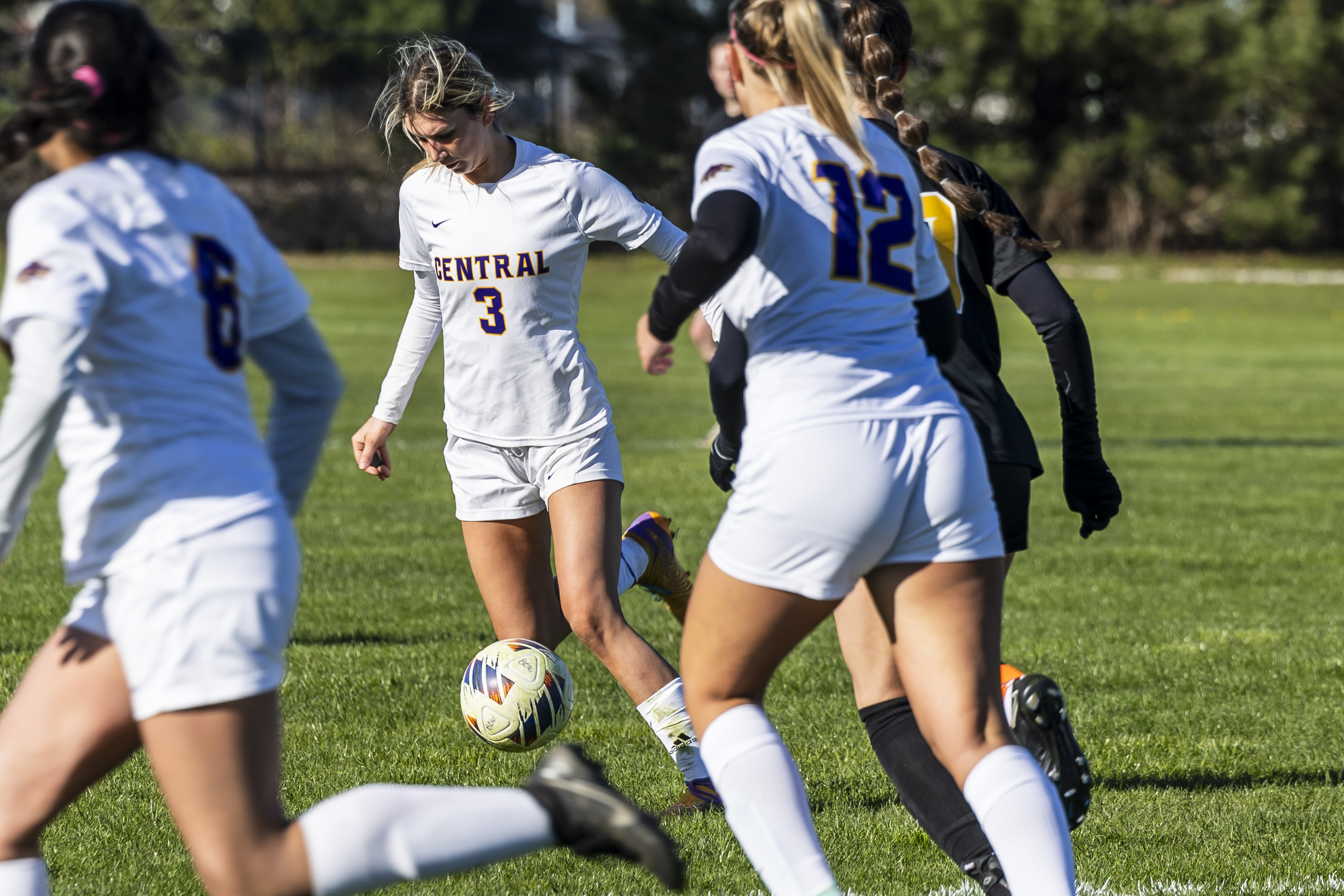 Bay City Western hosts Bay City Central in girls soccer game - mlive.com