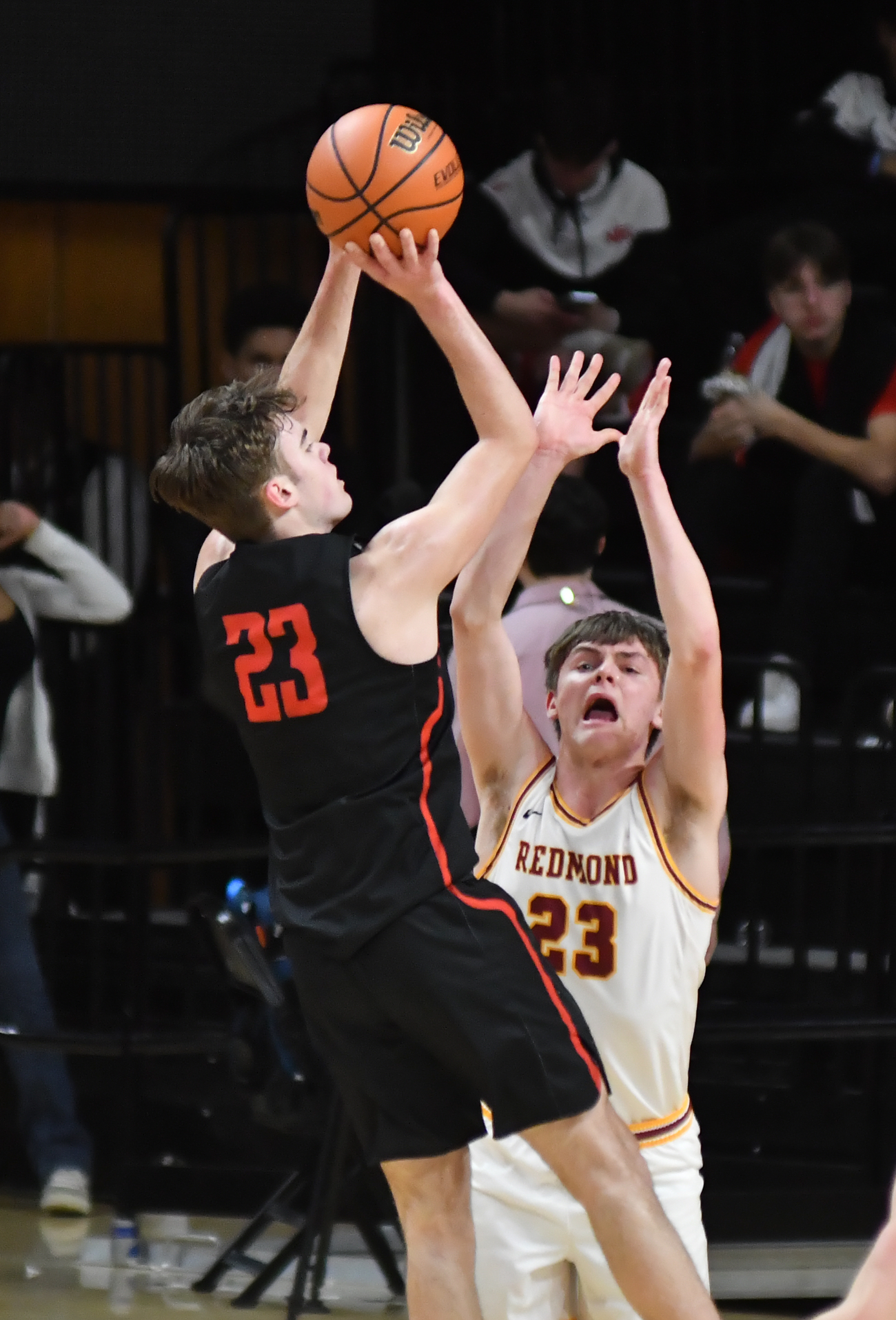Boys basketball: Redmond Panthers vs Mountain View Cougars - oregonlive.com