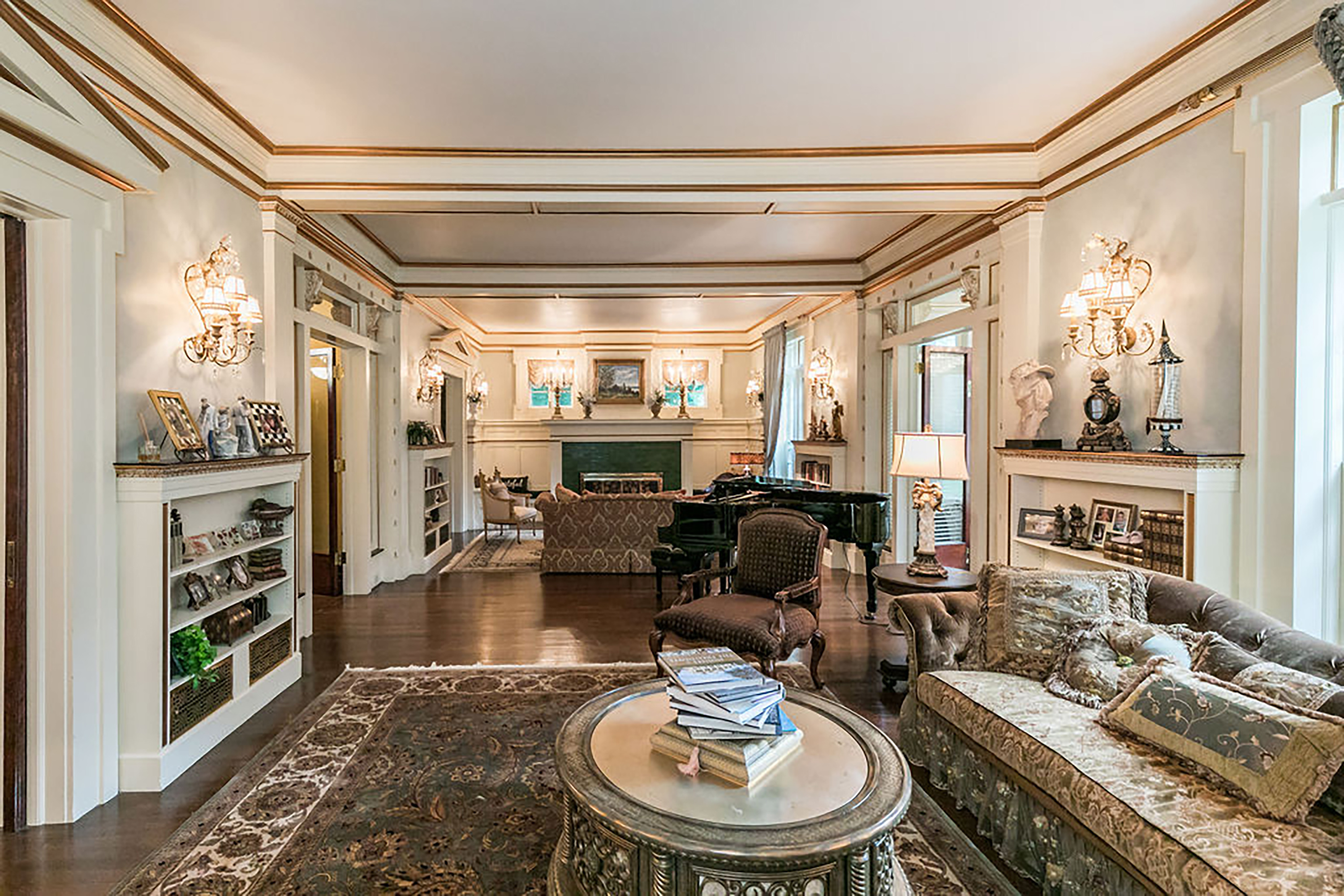 Owner says living at this historic Fayetteville home has been a "dream ...