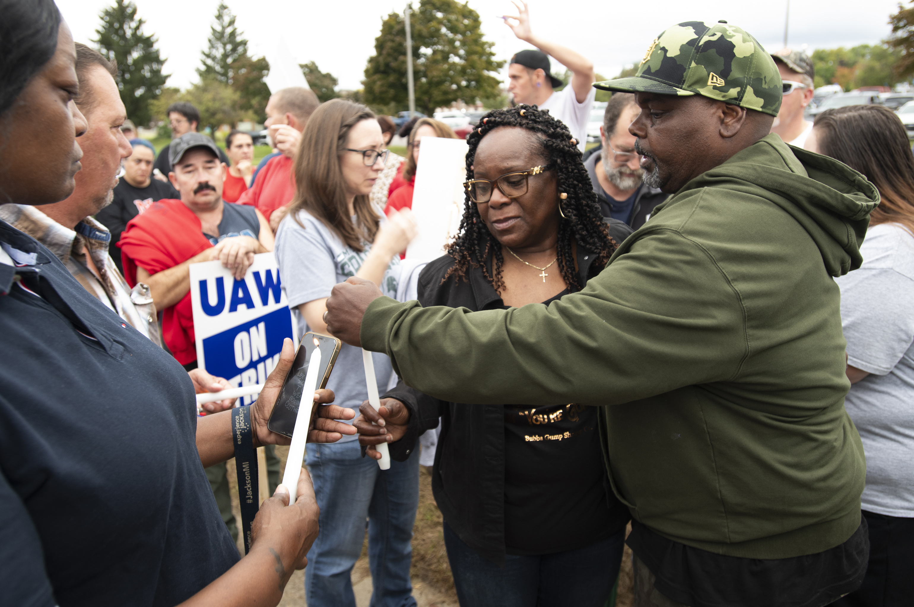 Candelight vigil for Eaton Aerospace workers involved in crash - mlive.com