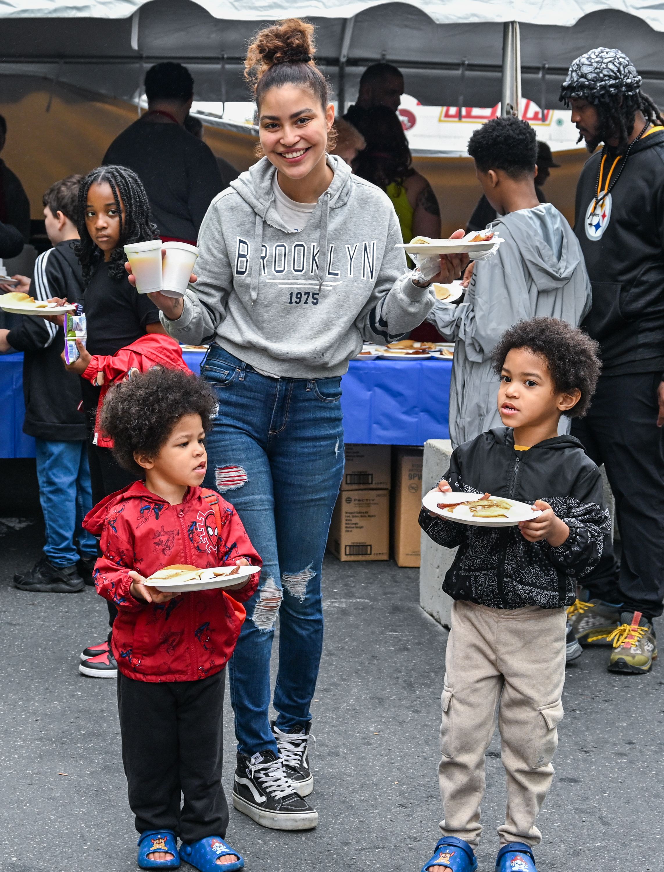Weather can’t stop hungry pancake crowd - masslive.com