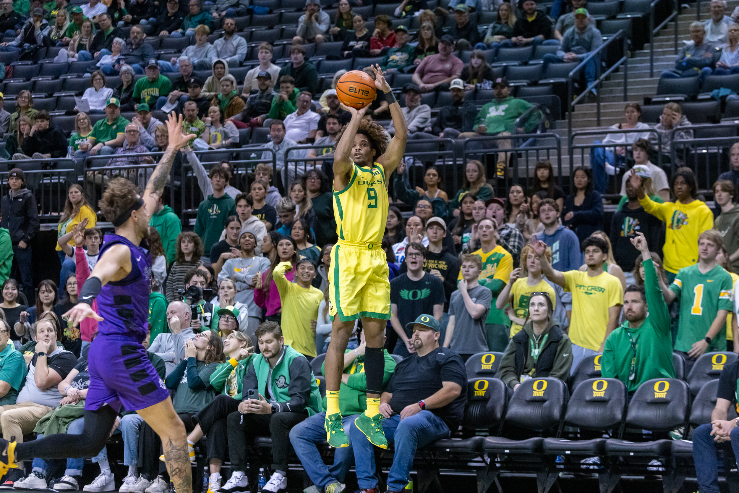 Oregon Ducks vs. Portland Pilots men's basketball: Nov. 12, 2024 ...