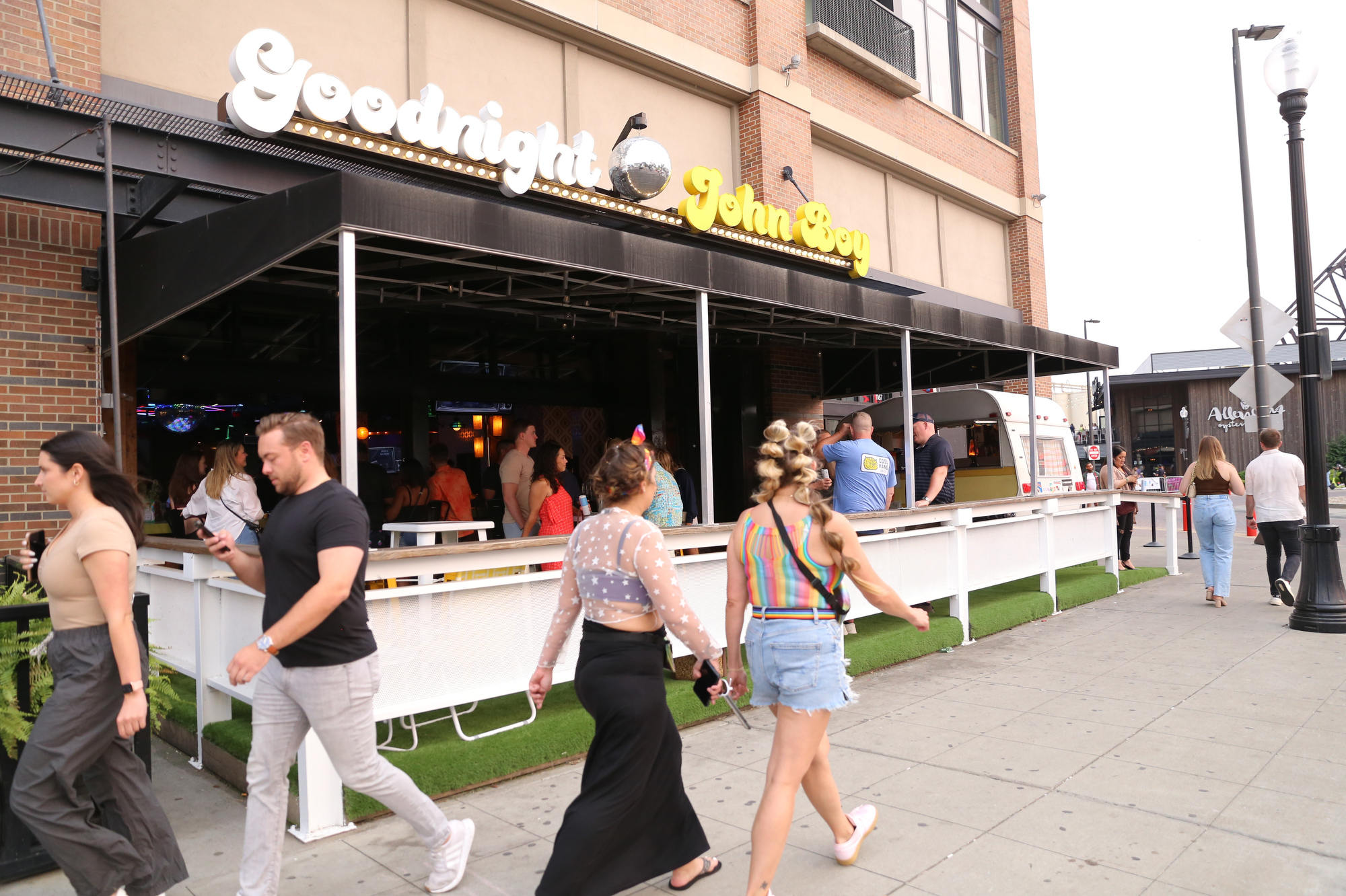 Cleveland’s Flats: 2023 restaurant and bar guide - cleveland.com