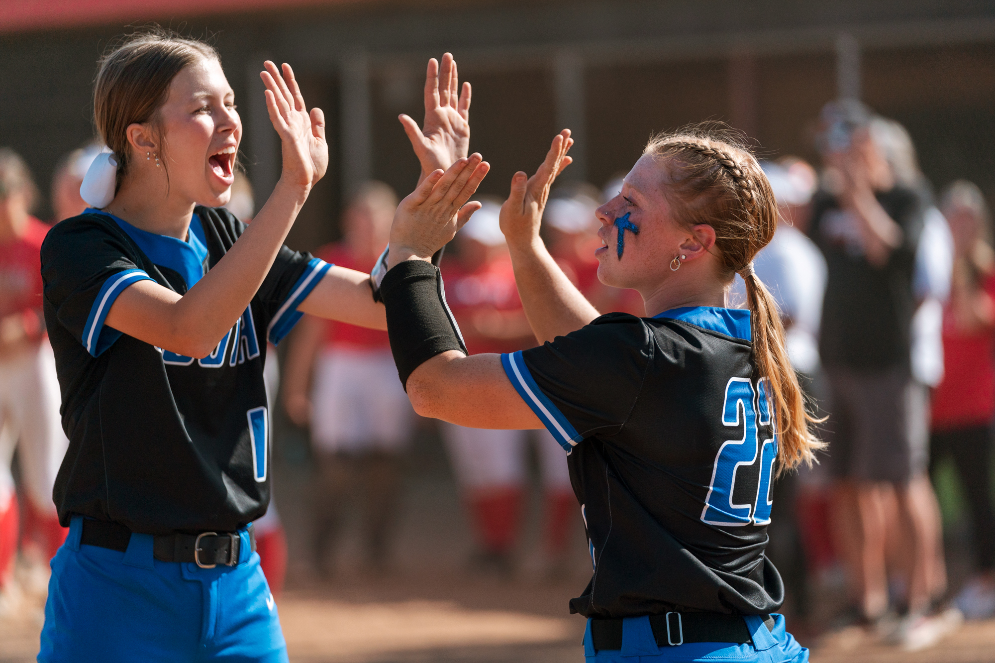 Softball: Oregon City Pioneers vs. South Medford Panthers - oregonlive.com