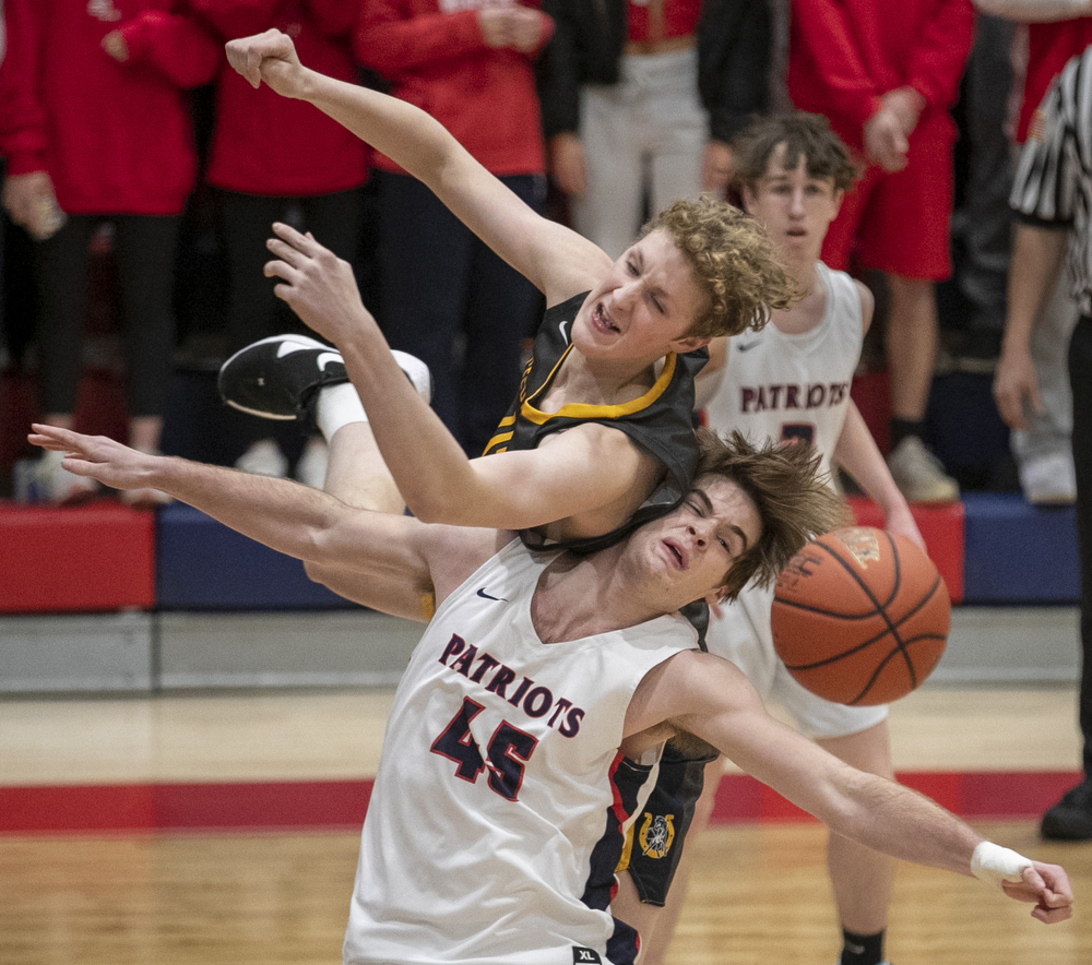 Cedar Cliff boys blow out Red Land 60-24 - pennlive.com