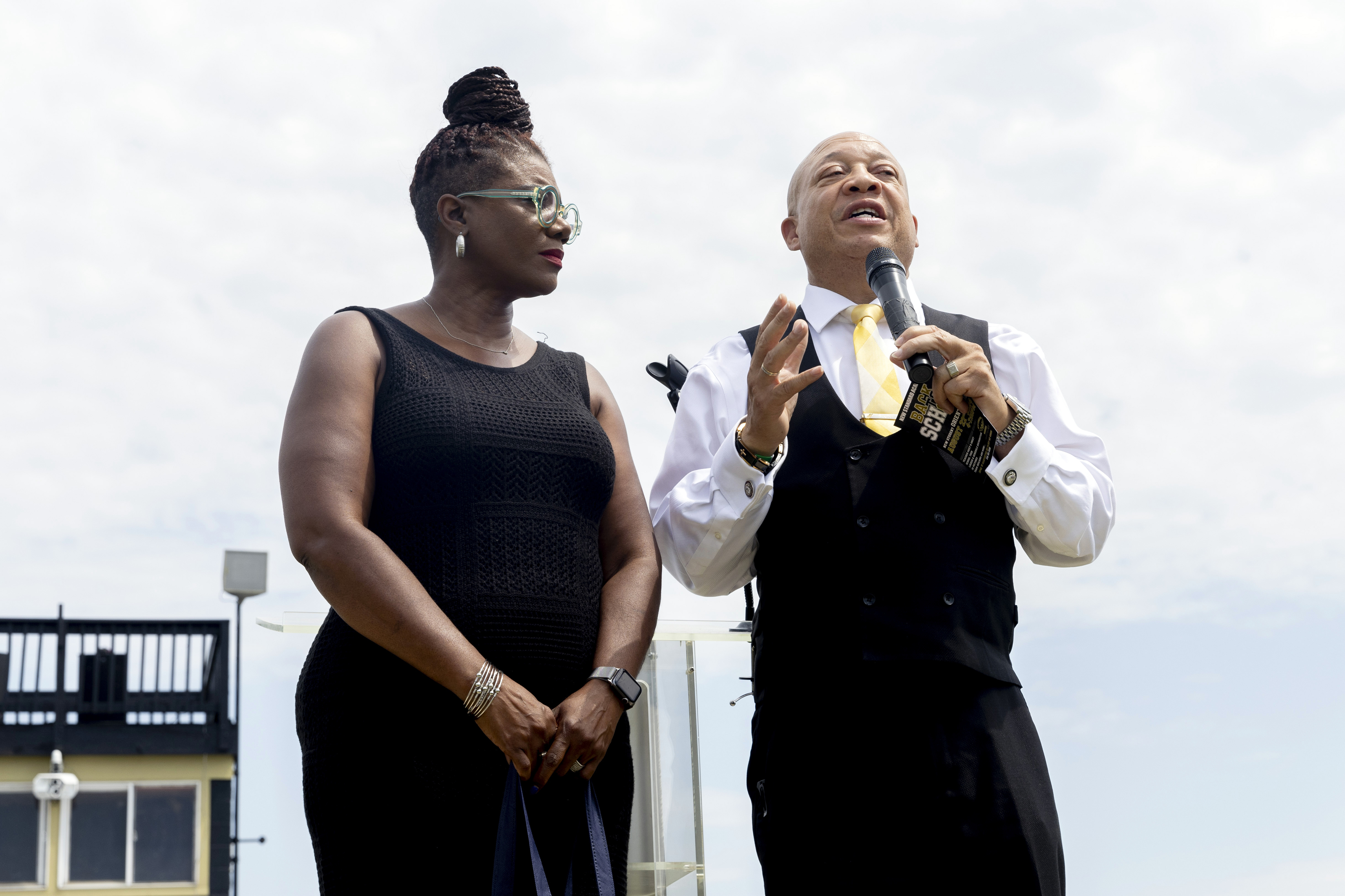 Community leaders condemn gun violence that killed Flint teens, seek ...