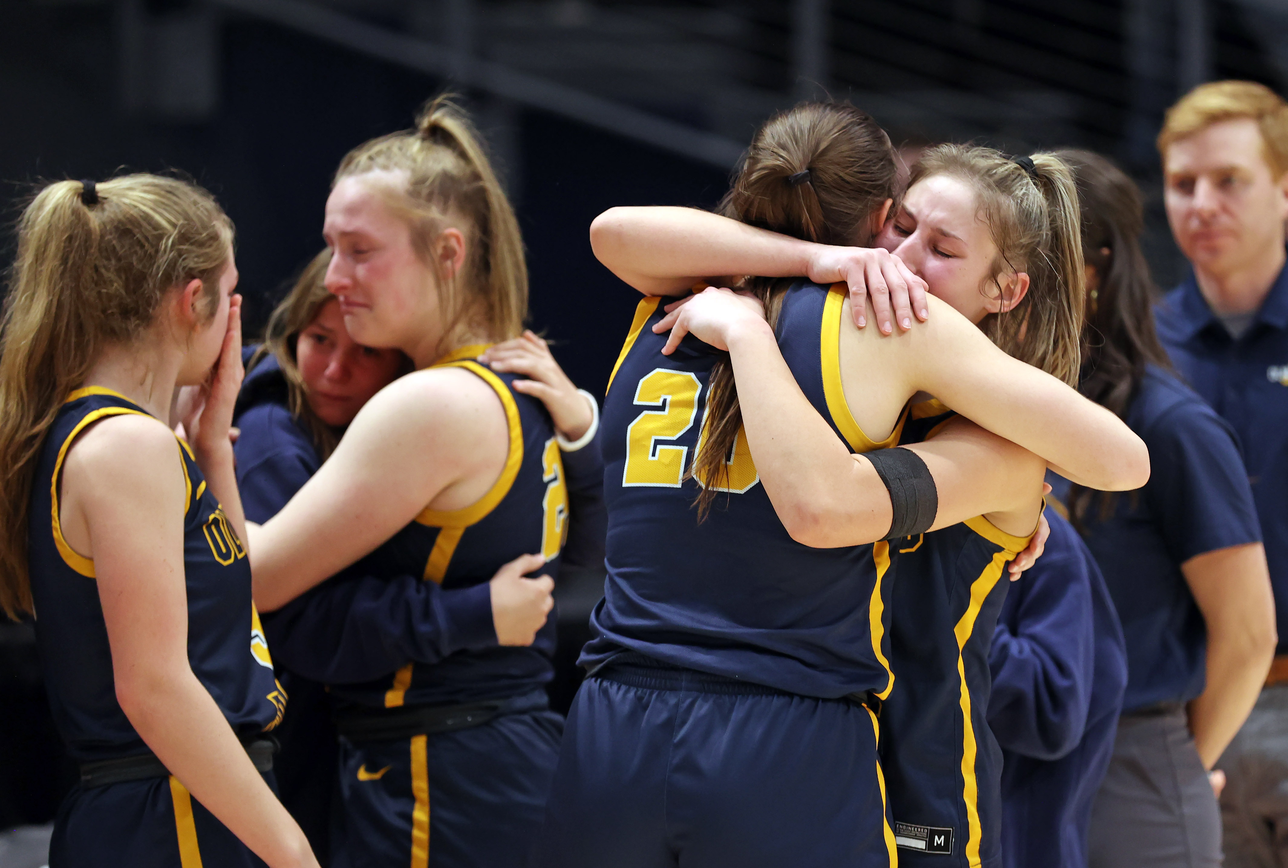 OHSAA div. I girls state basketball championship: Olmsted Falls vs ...