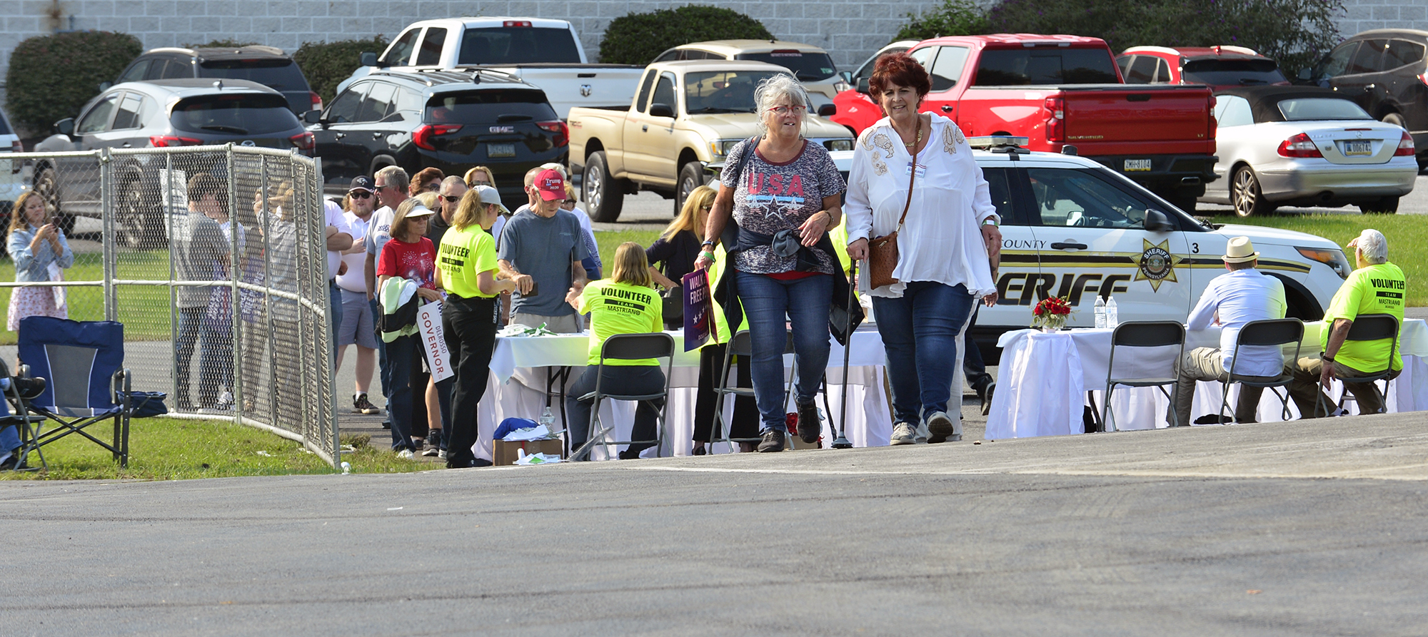 Republican governor candidate Doug Mastriano campaigns with Donald ...
