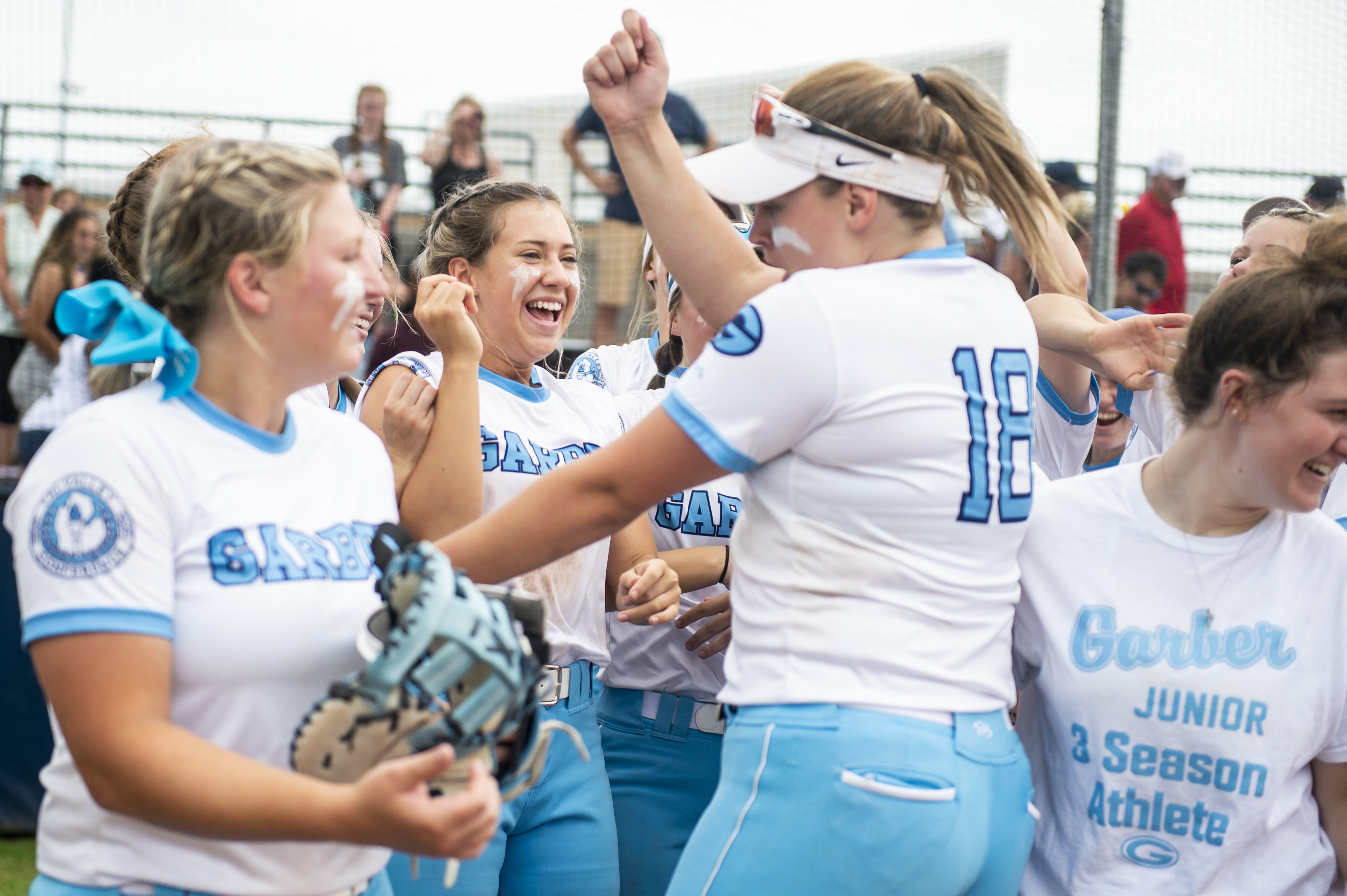 Essexville Garber softball defeats Detroit Country Day in quarterfinal ...