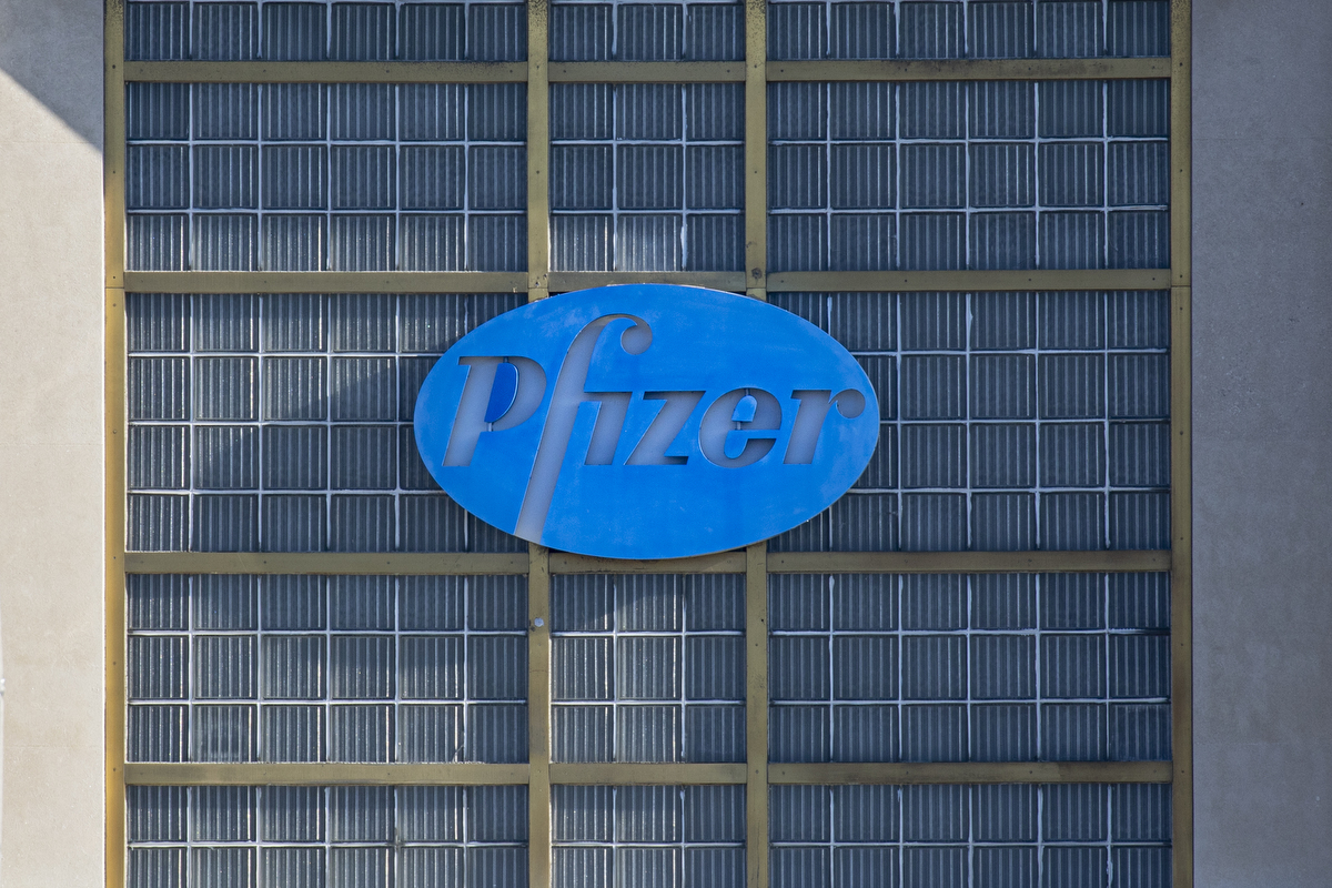 Pfizer prepares to ship COVID-19 vaccine out of Portage facility upon ...