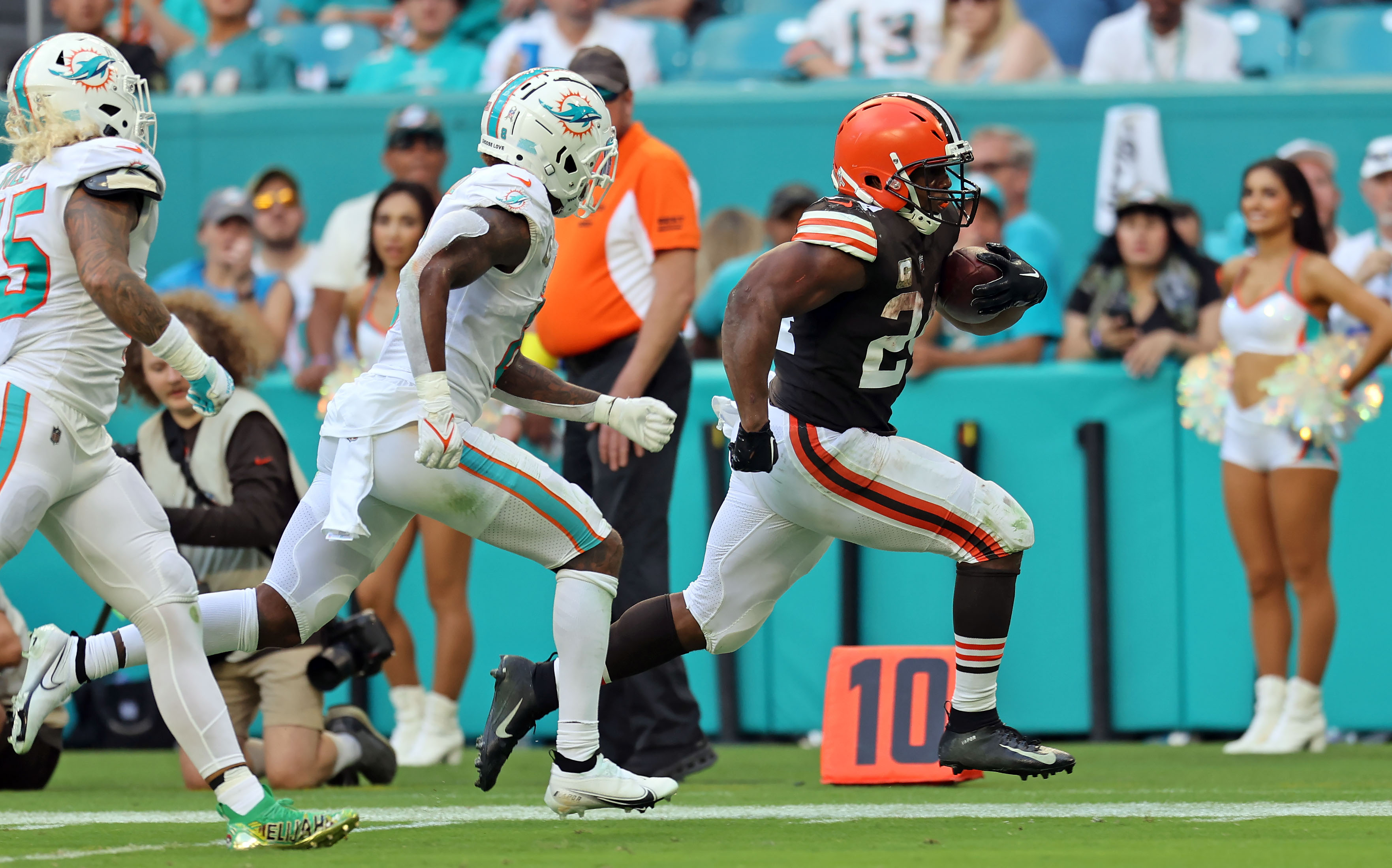 Cleveland Browns vs. Miami Dolphins, November 13, 2022 - cleveland.com