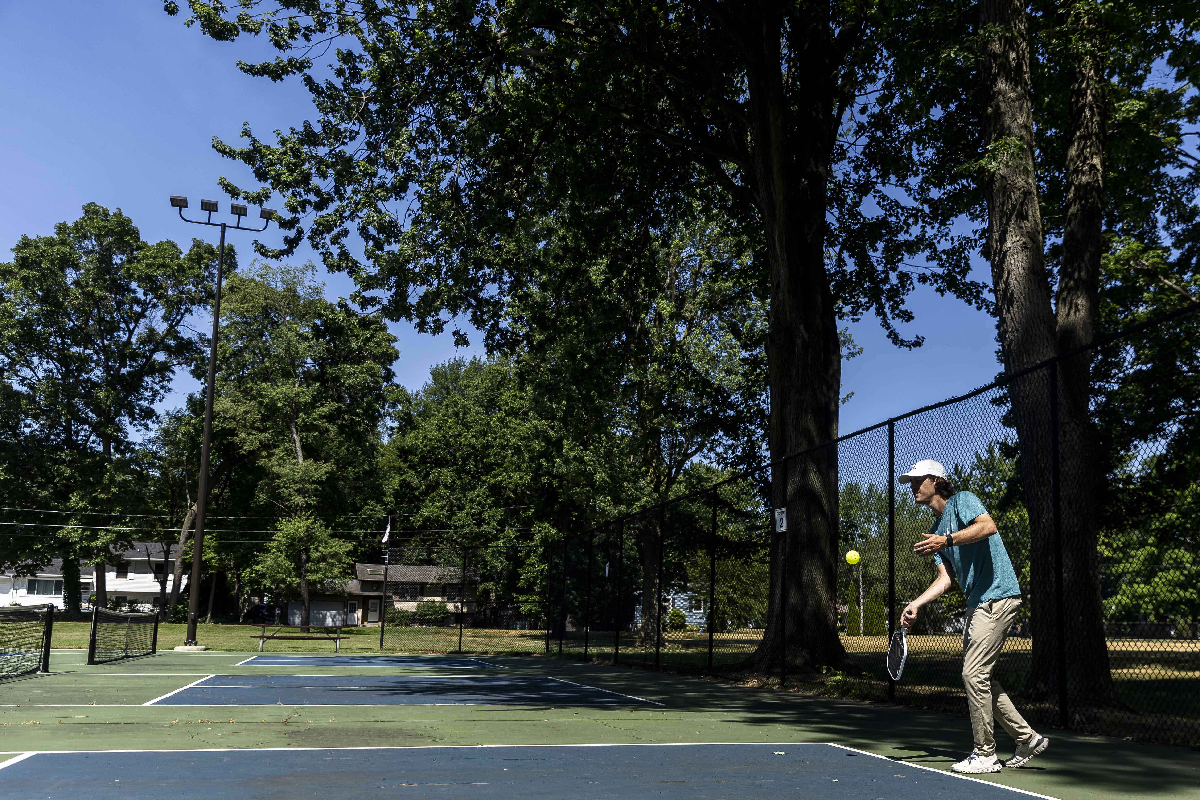Local West Michigan business produces paddles for pickleball pros ...