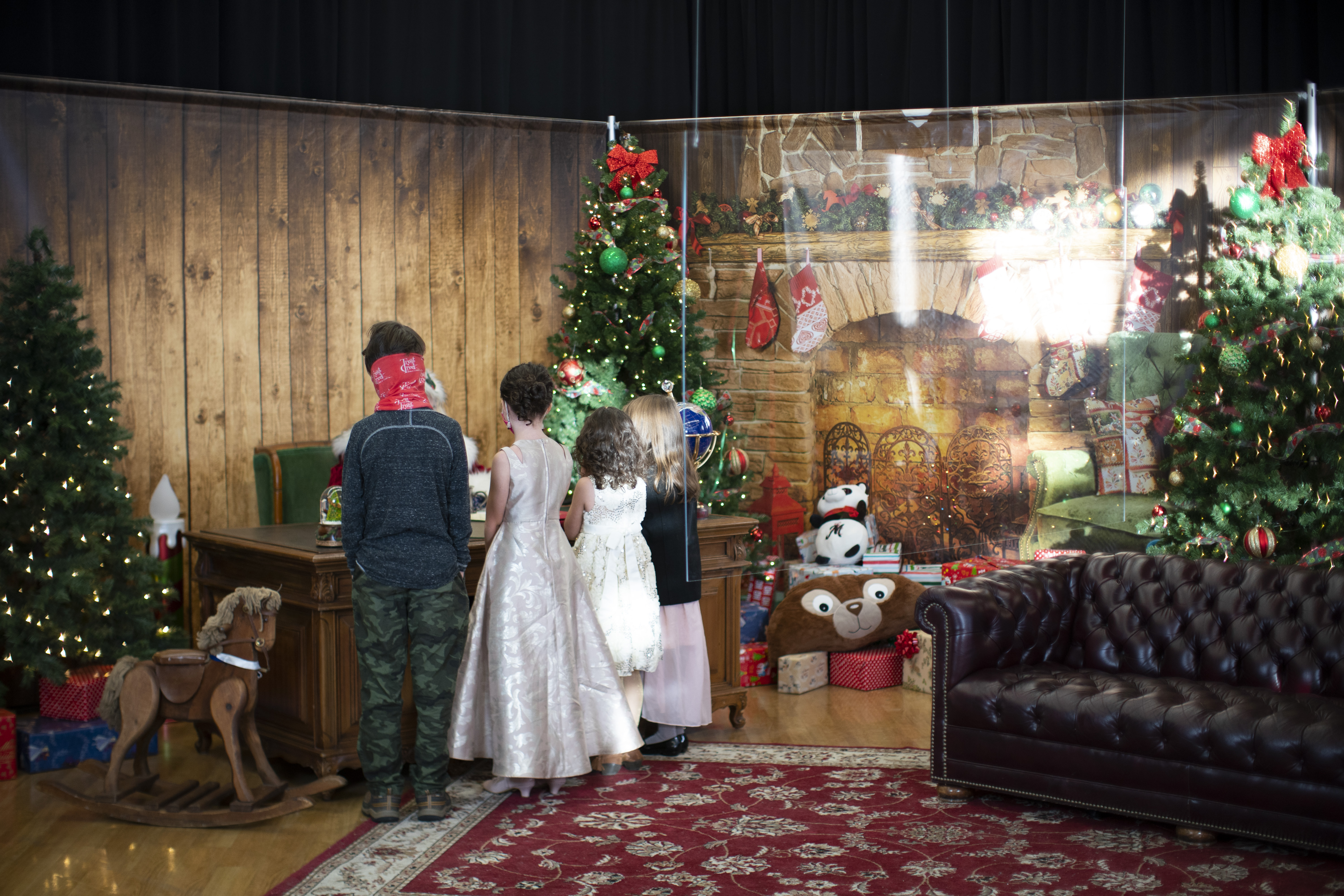 Reindeer and Santa at Gresham Station Shopping Center - oregonlive.com