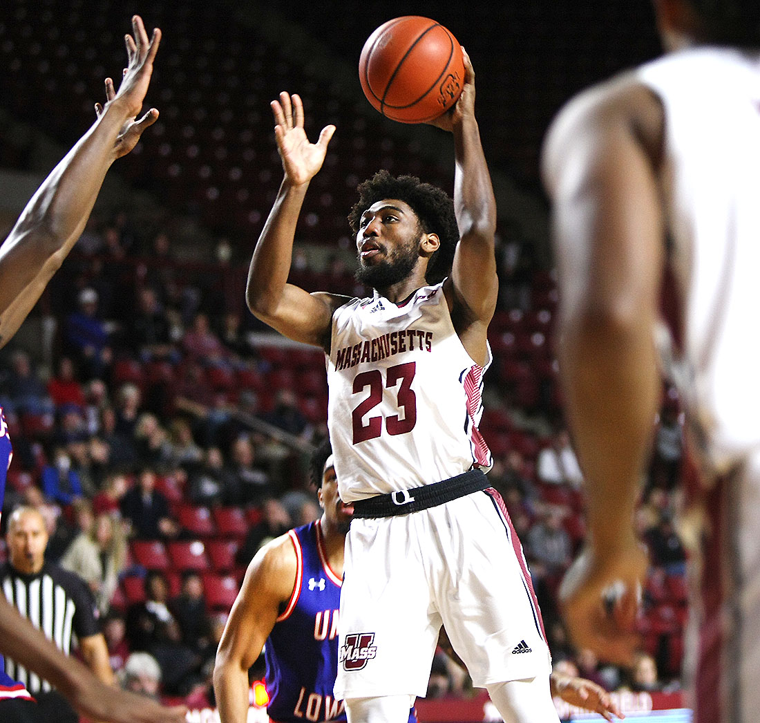 UMass Men's Basketball vs UMass Lowell 12/8/22 - masslive.com
