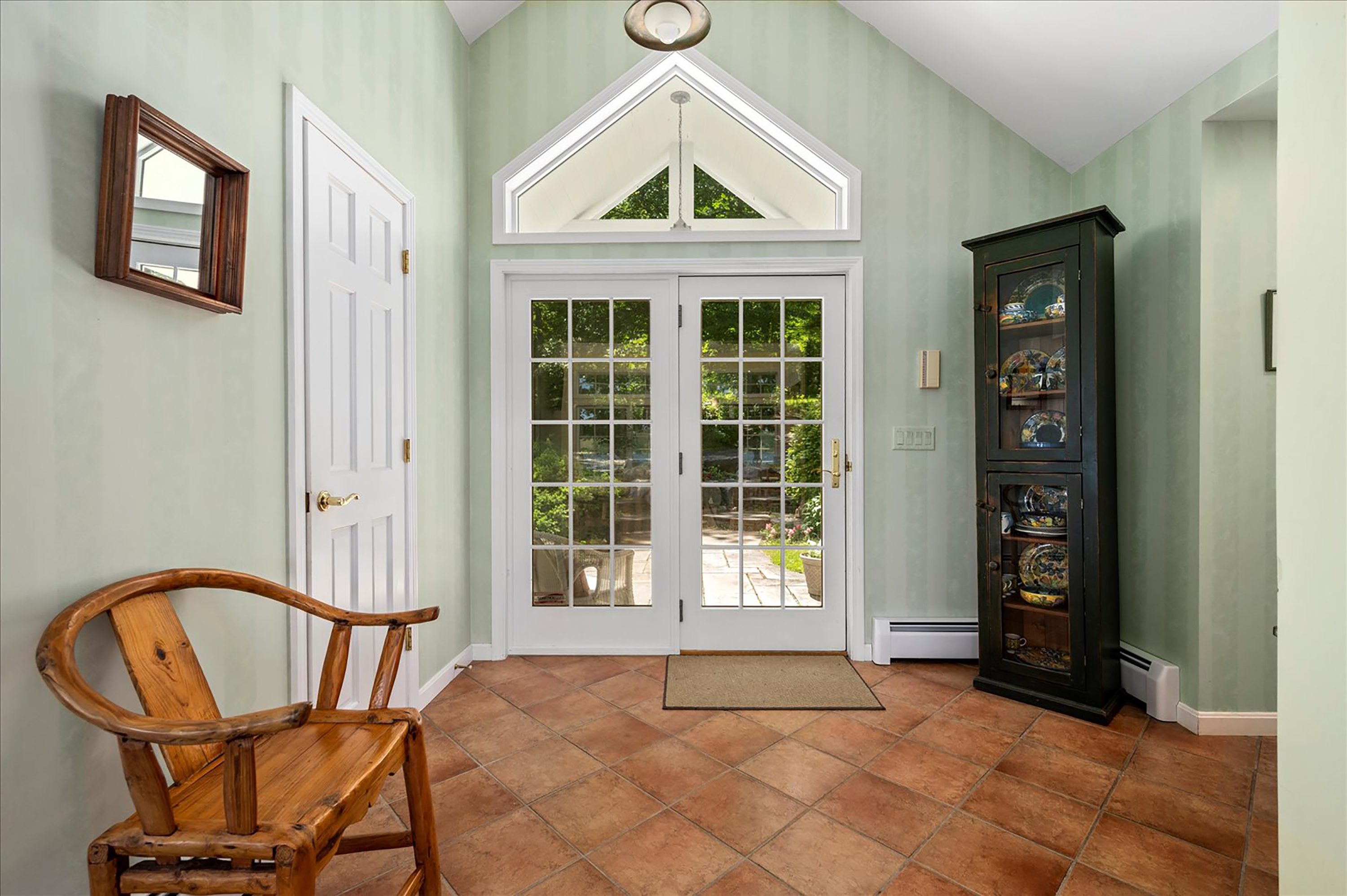 Skaneateles property has nearly 200 feet of water frontage - syracuse.com