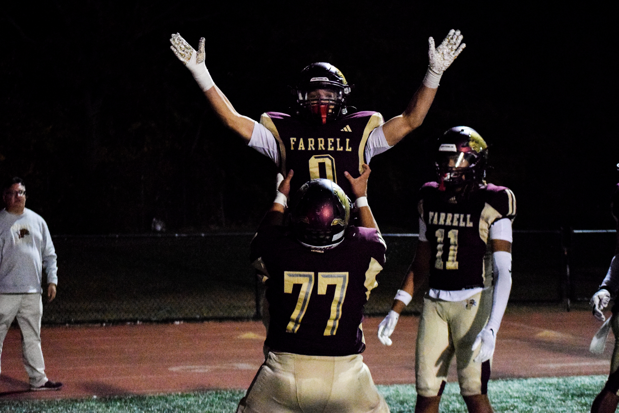 HS Football: Farrell upends Moore with second-half surge - silive.com