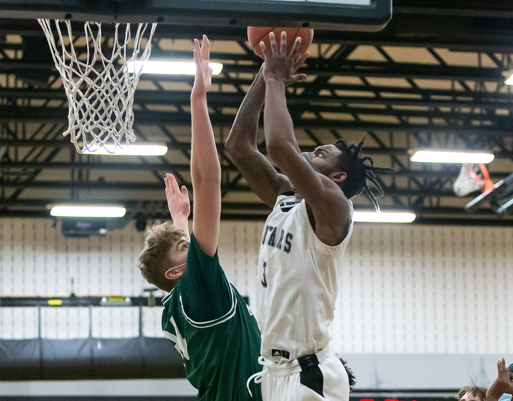 Harrisburg defeated Carlisle 75-64 in boys high school basketball ...
