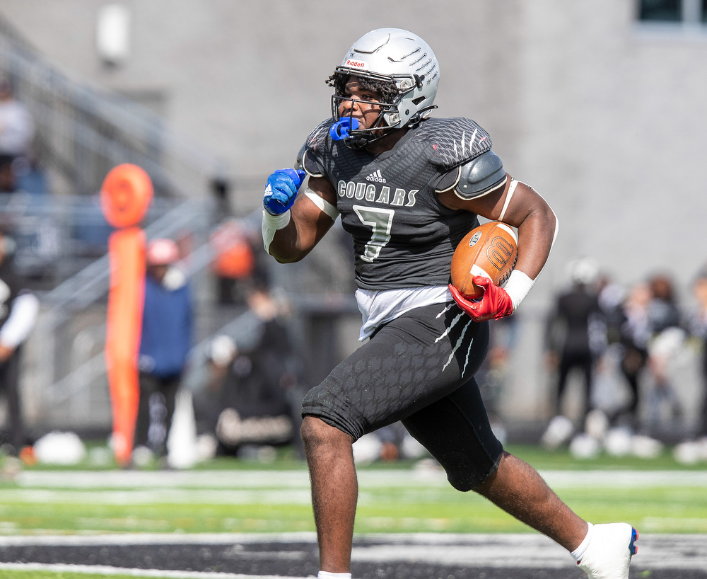 Harrisburg defeats CD East 52-0 in high school football - pennlive.com