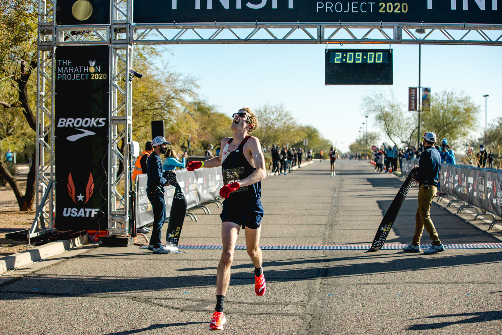 Former Syracuse runner Martin Hehir wins the Marathon Project ...