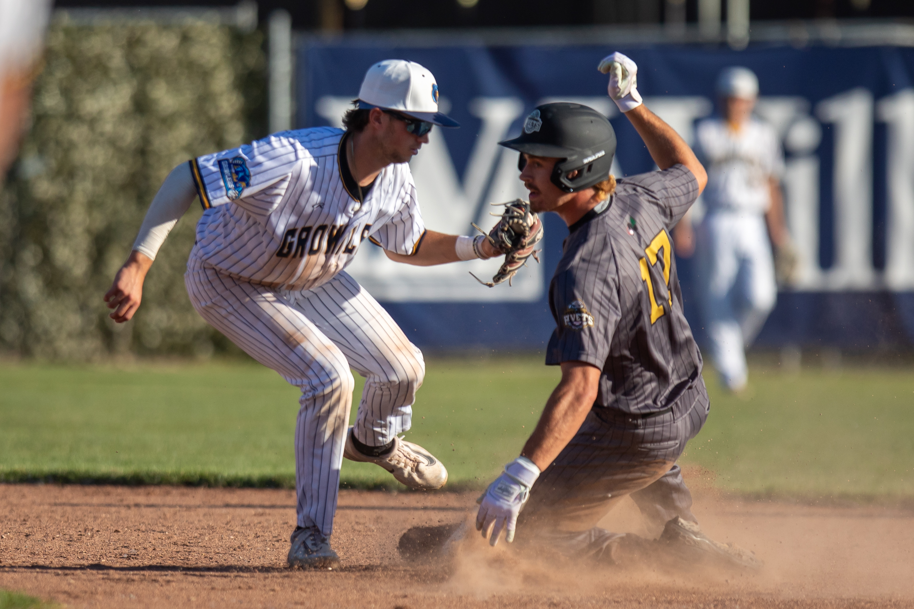 Kalamazoo Growlers' opening series finale against the Rockford Rivets ...