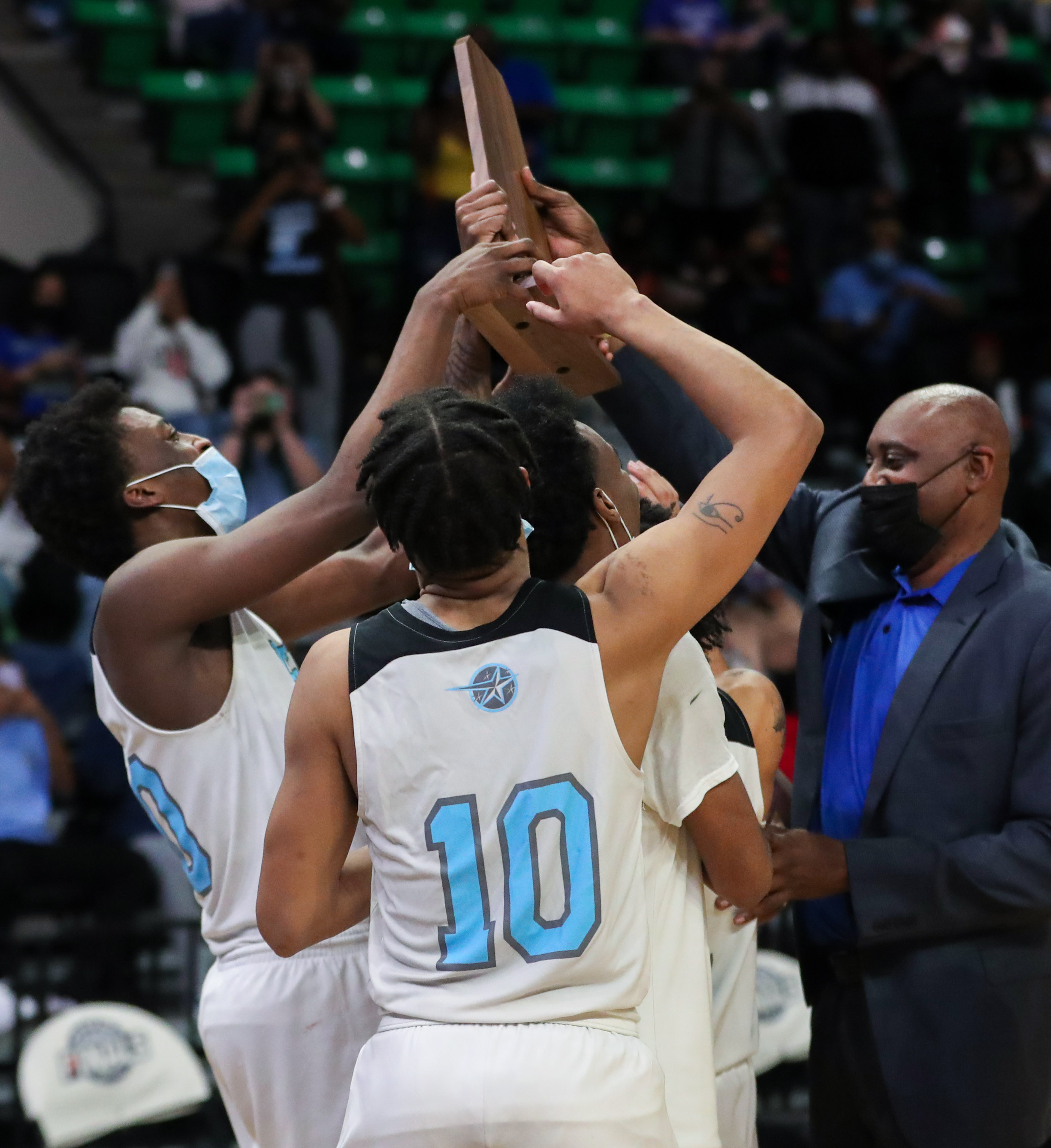 AHSAA 5A Championship: Lee-Huntsville vs. Ramsay boys - al.com