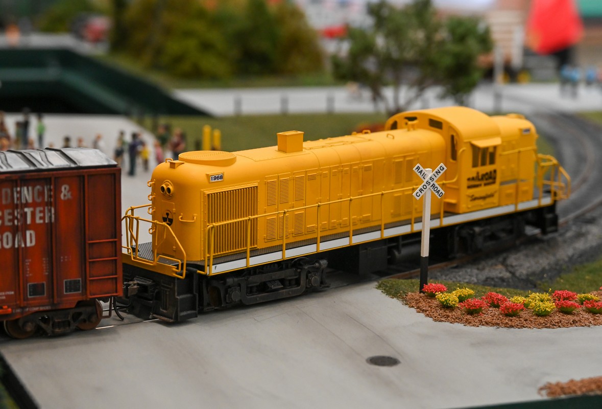 Model railroading draws young train enthusiasts to Union Station ...