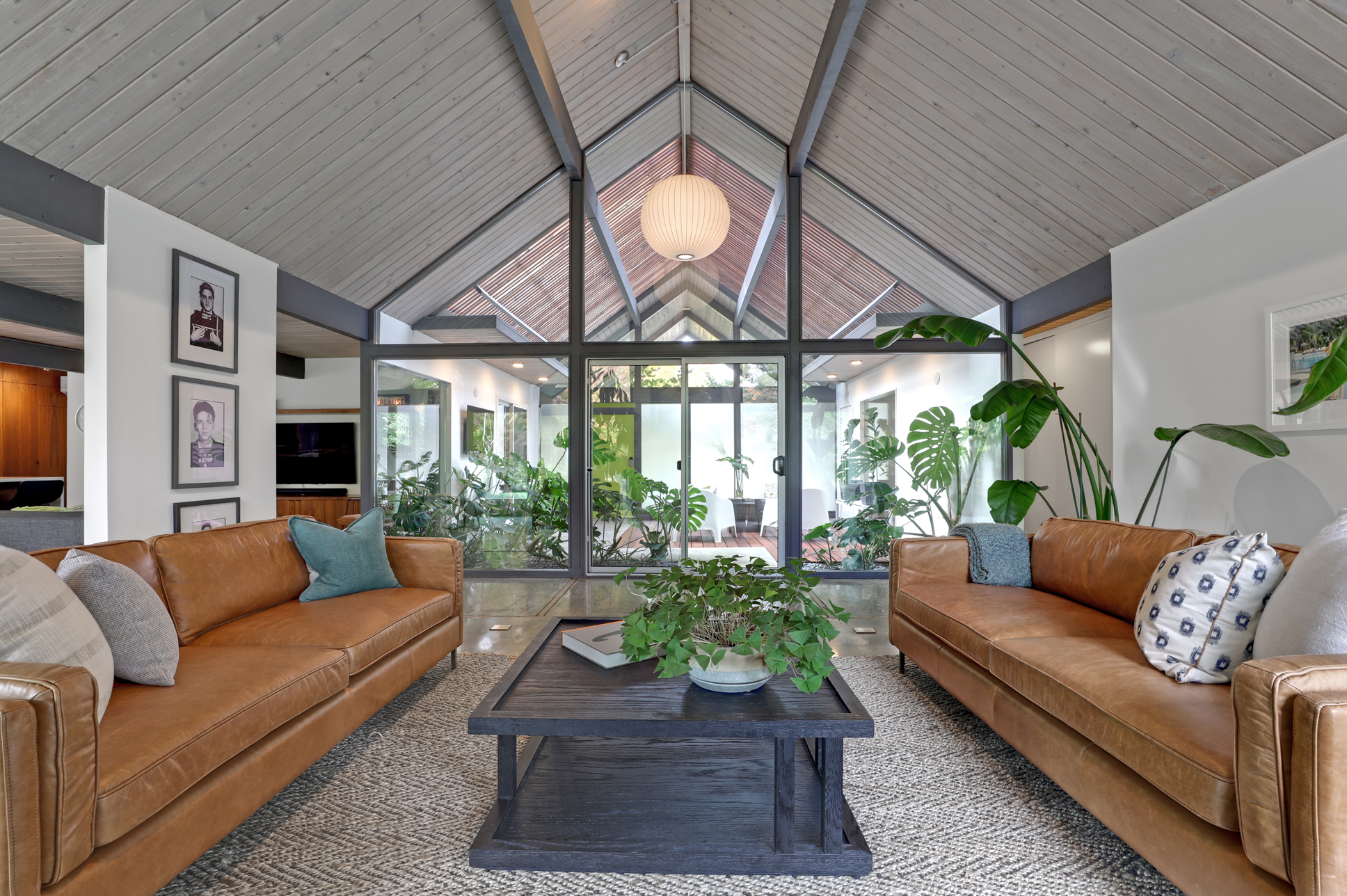 1967 remodeled Rummer-built modern home - oregonlive.com