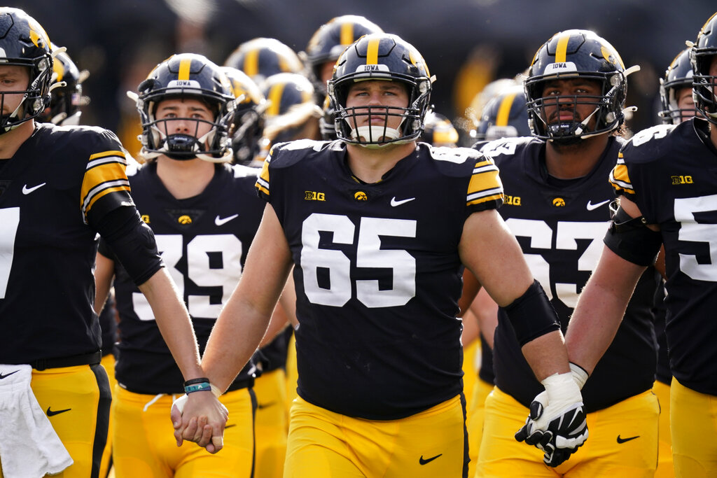 cleveland.com Mock Draft pick: Tyler Linderbaum - cleveland.com