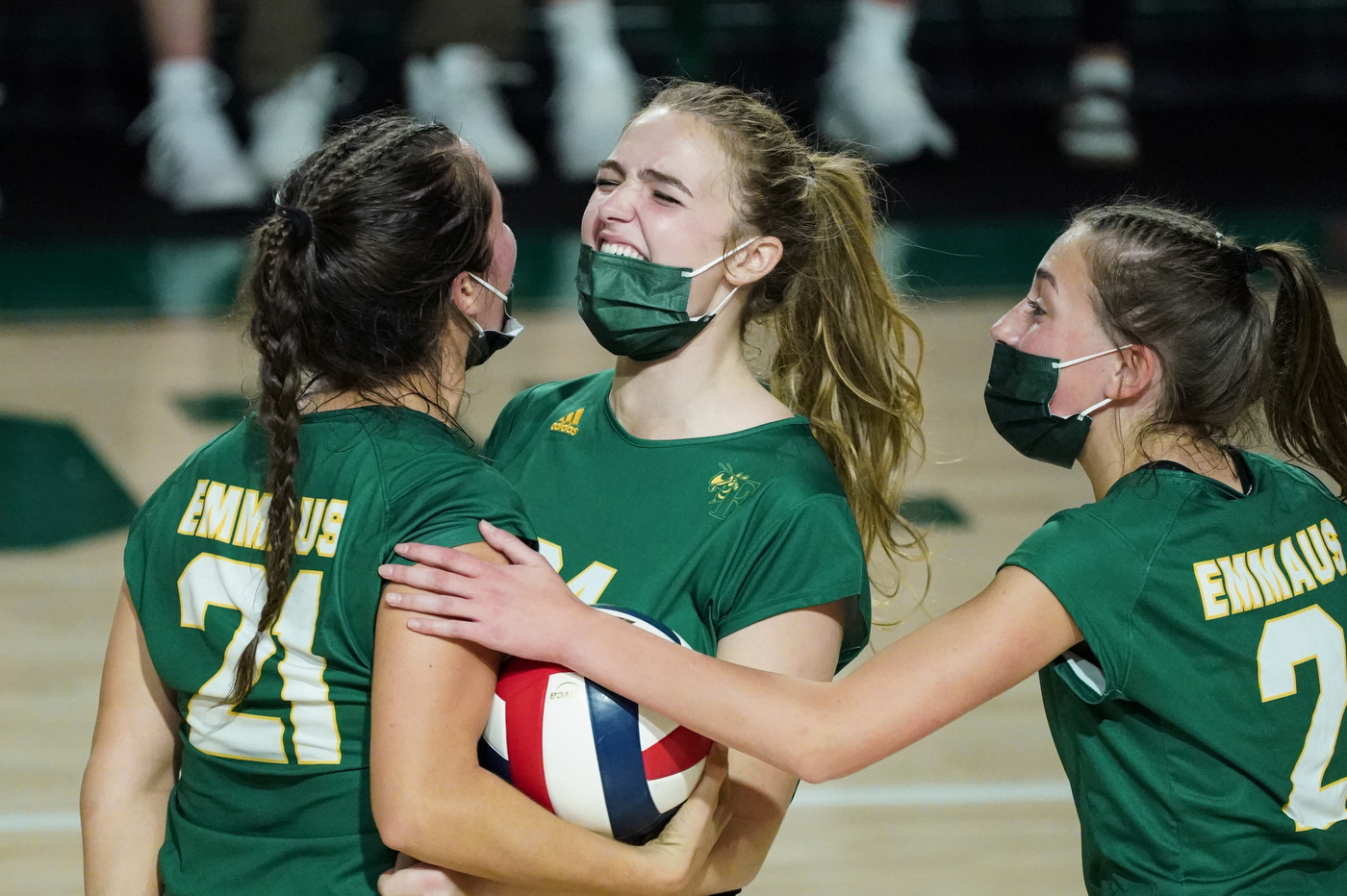 Parkland girls volleyball plays Emmaus in the 2021 EPC final ...