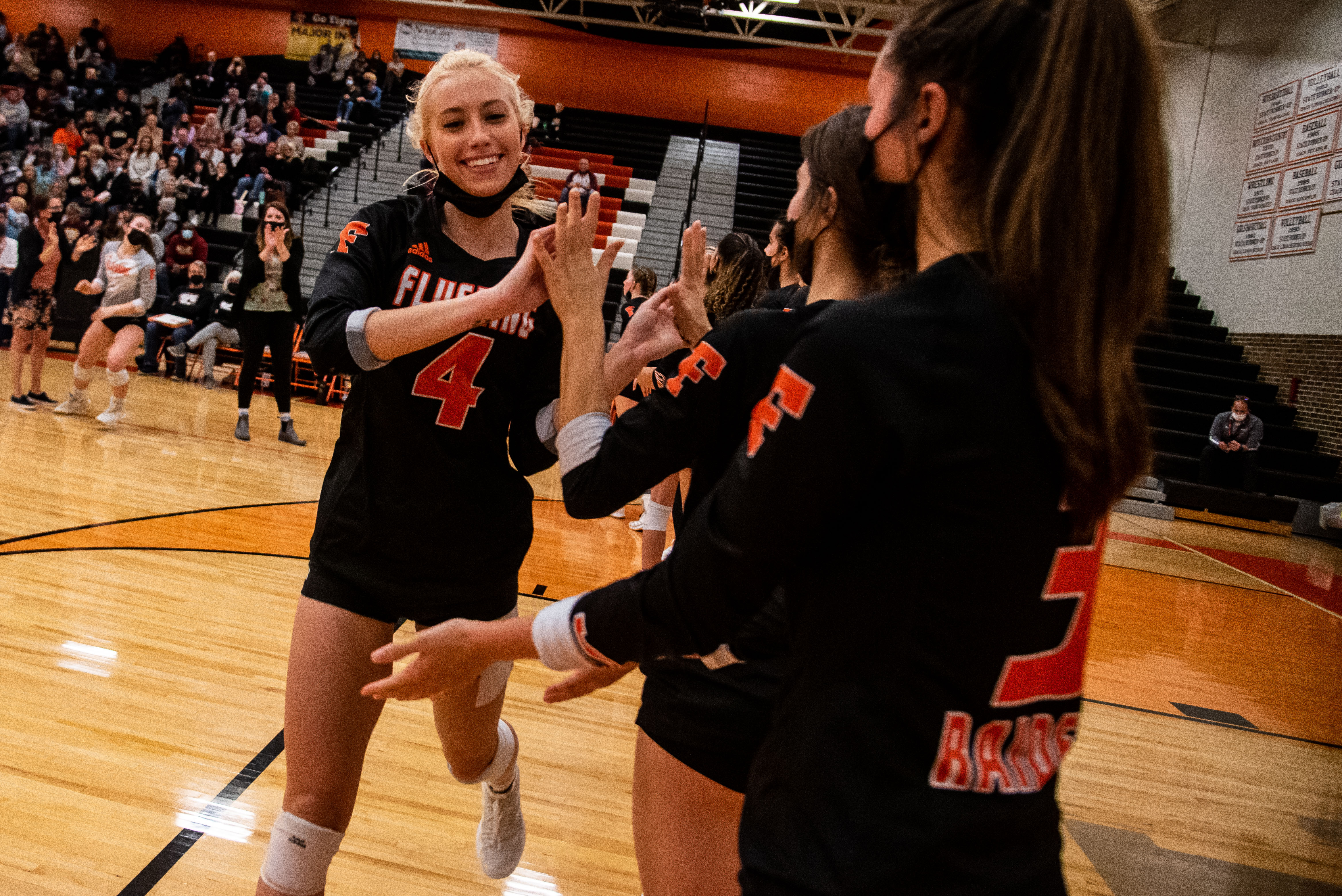 Davison volleyball defeats Flushing in Division 1 regional semifinal ...