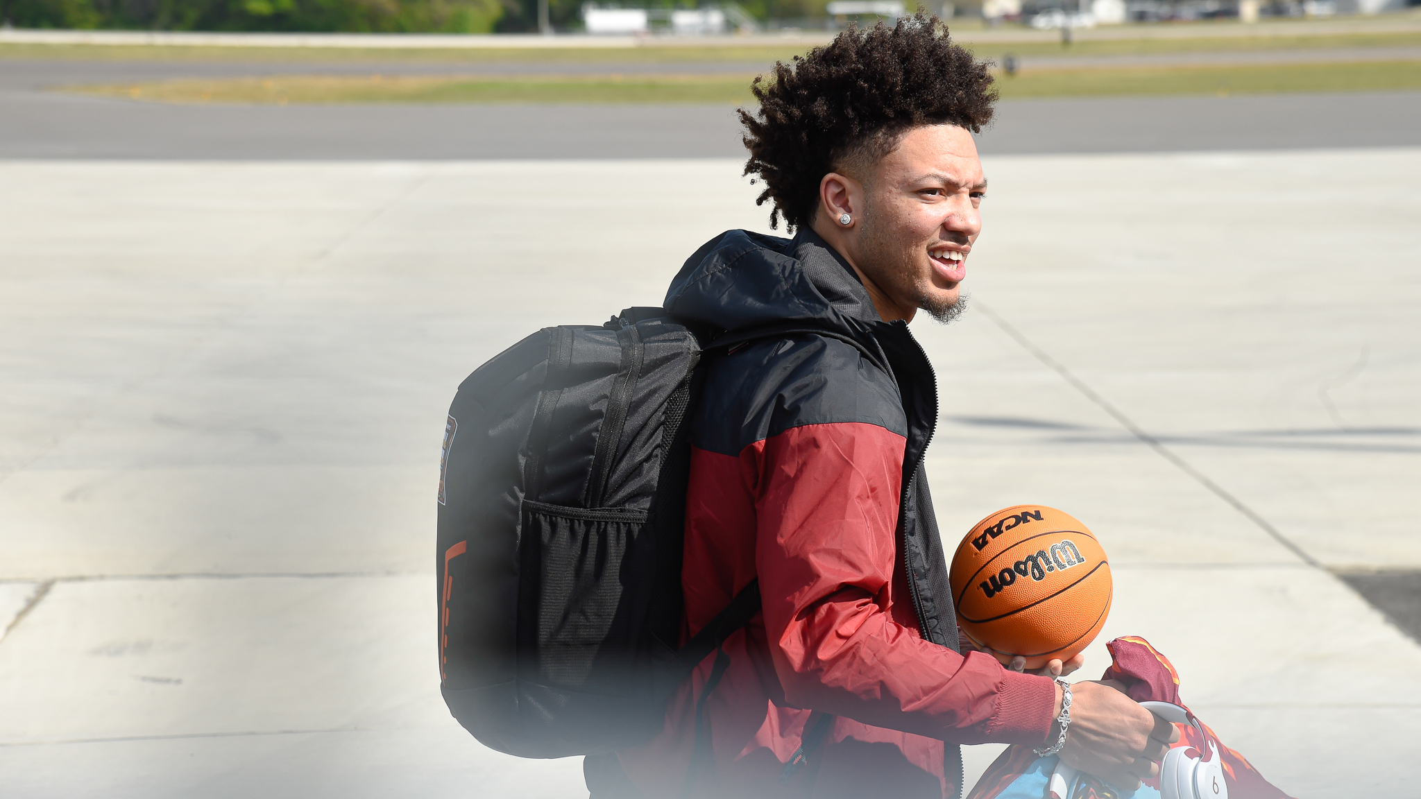 Alabama Basketball Final Four Airport 2024 - al.com