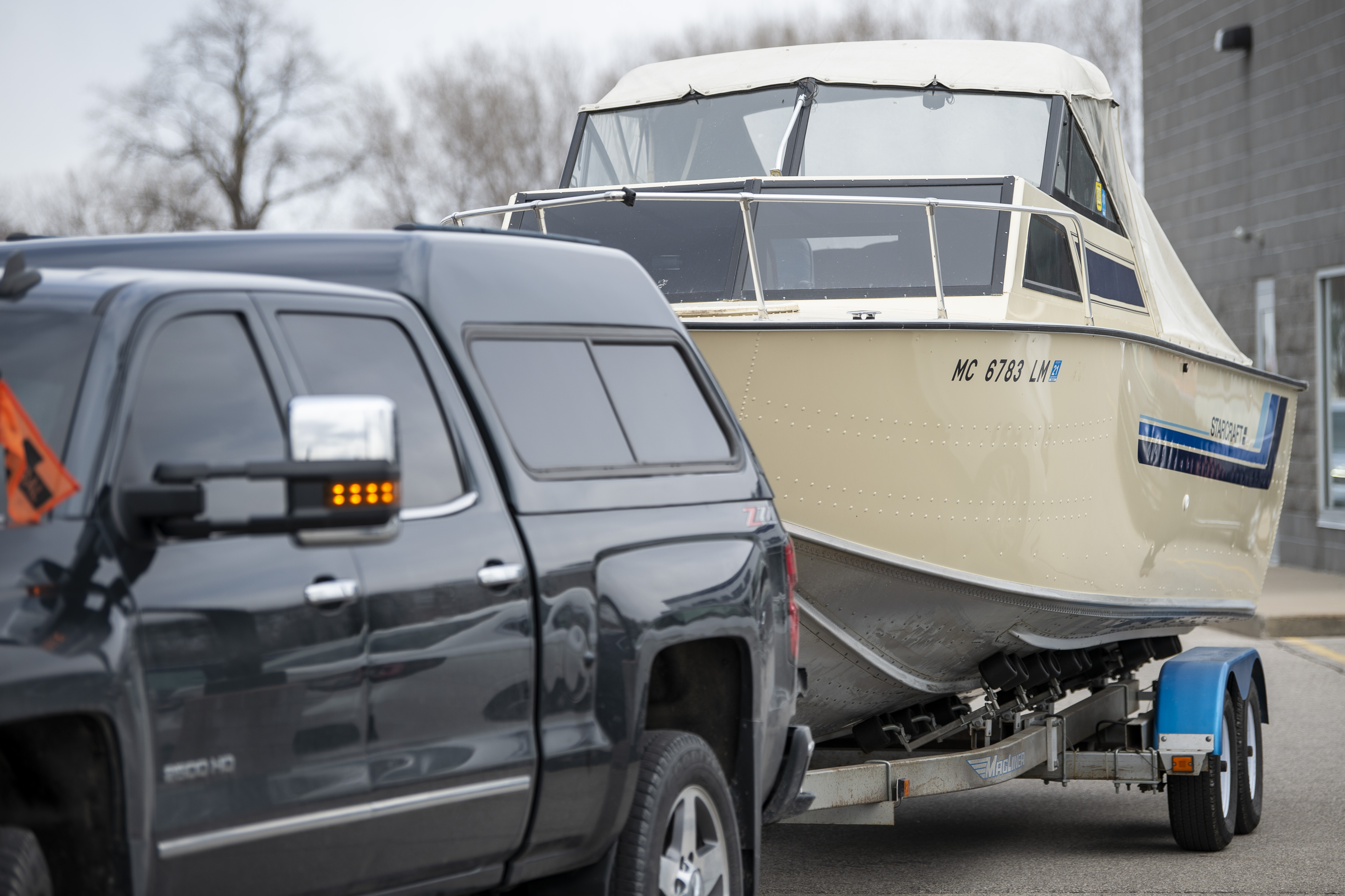 Procession held for Bay City's Robert "Polish Bob" Landowski, king of ...