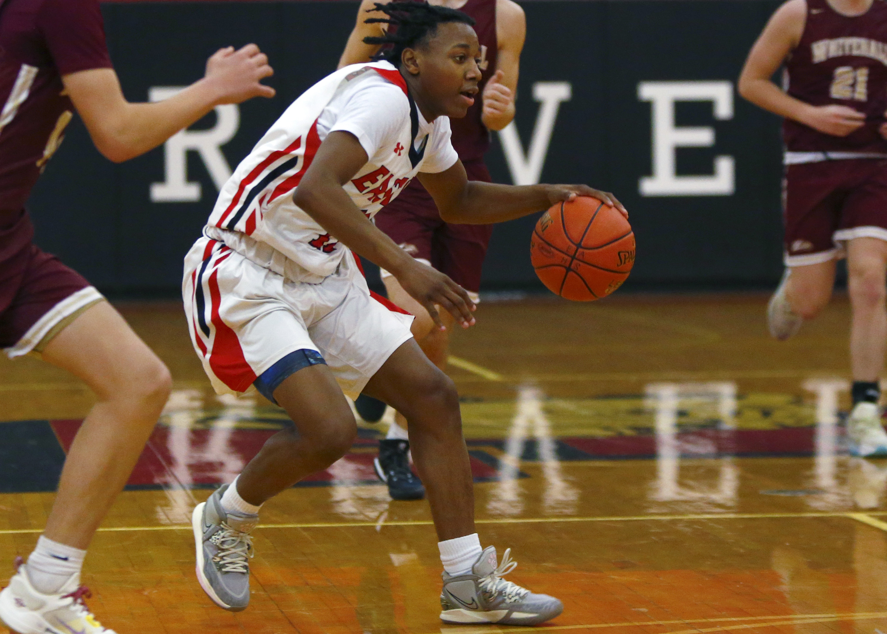 Easton boys basketball hosts Whitehall on Dec. 3, 2022 ...
