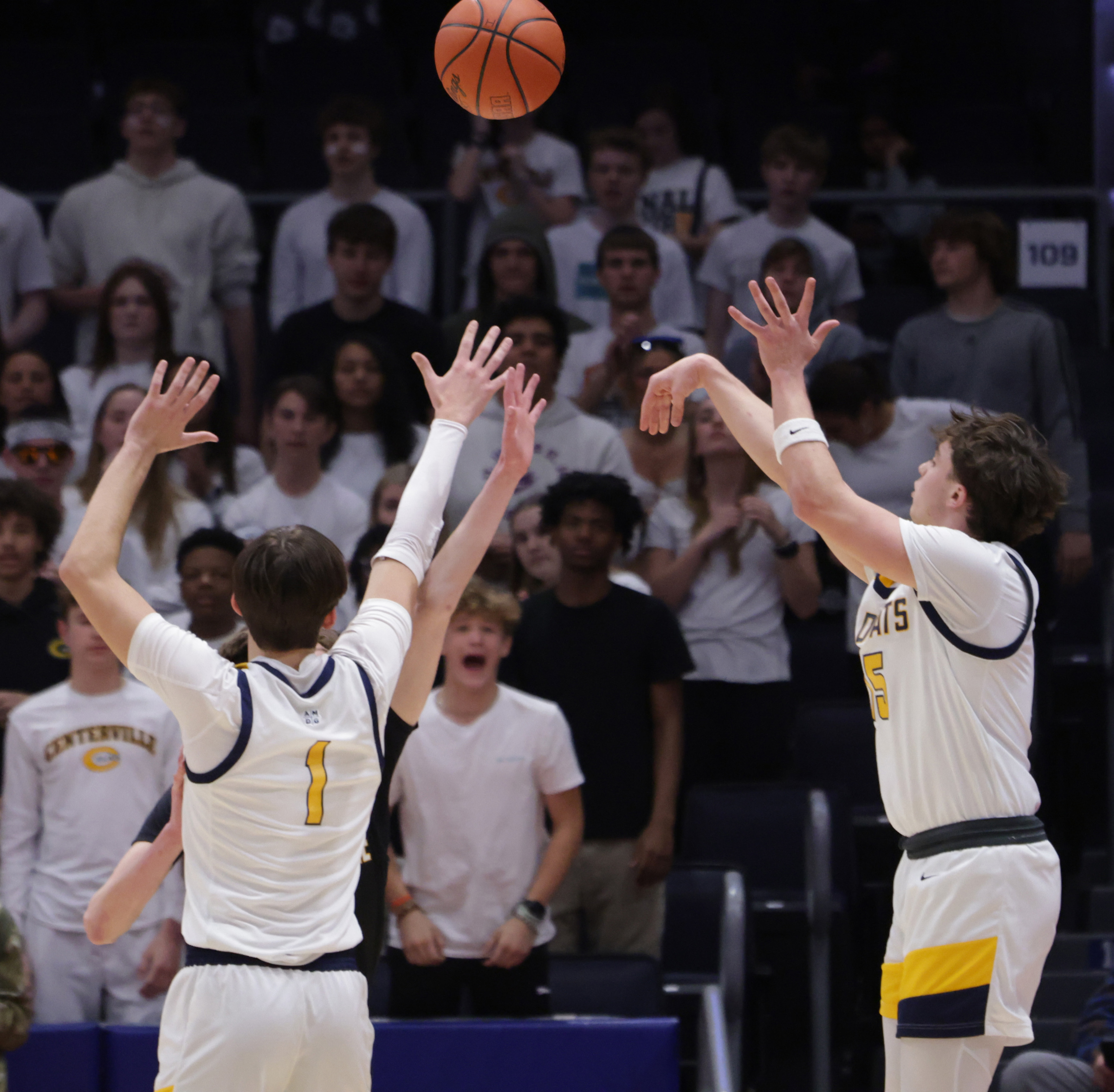 Div I Basketball Finals, St. Ignatius vs Centerville - cleveland.com