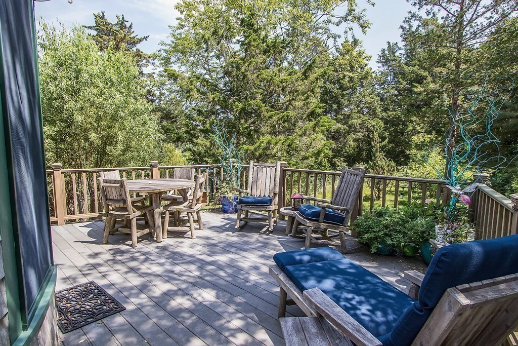 House of the Week: Mermaid Cottage on Cape Cod listed for $1.4 million ...