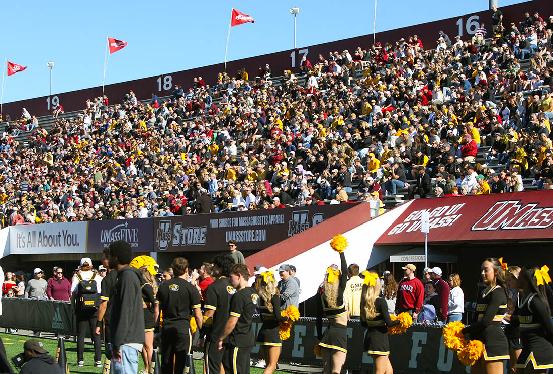 UMass Football vs Missouri 10/12/24 - masslive.com