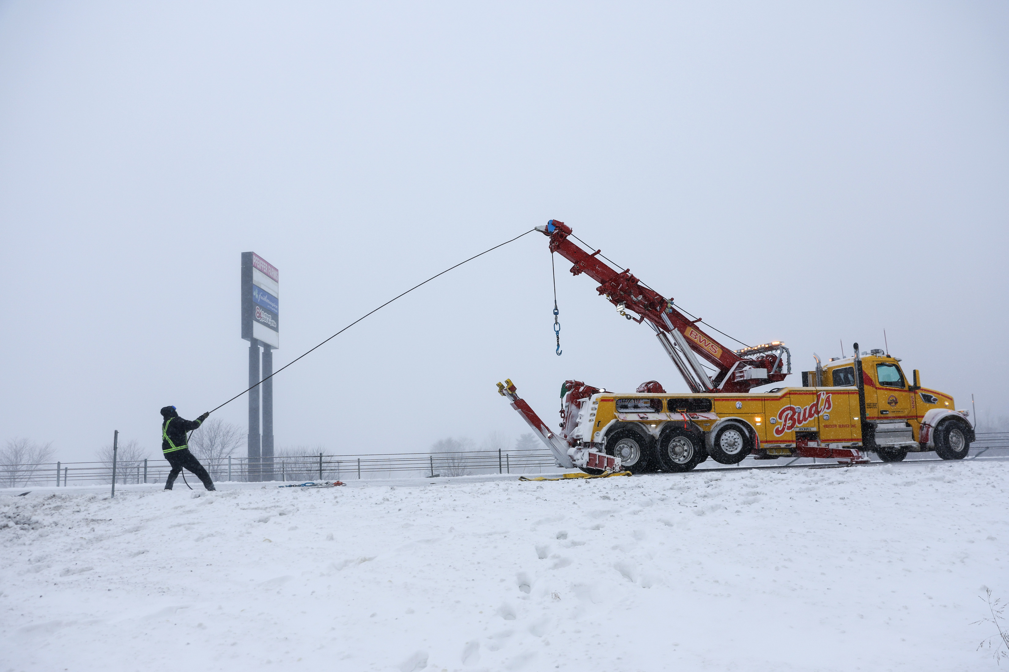 Pre-Christmas snowstorm hits Michigan - mlive.com