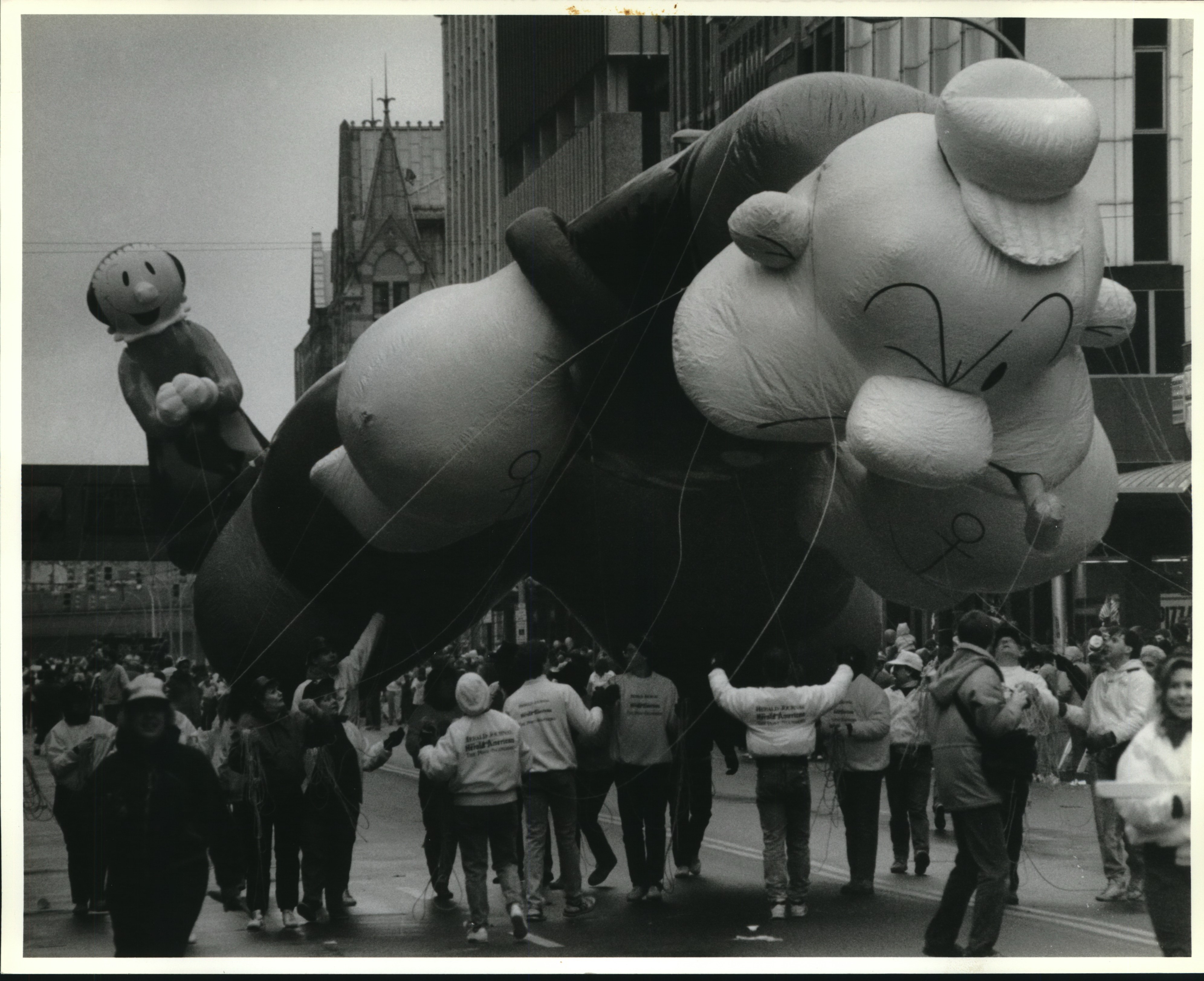 Syracuse Newspapers helium balloons for St. Patrick's Parade - syracuse.com