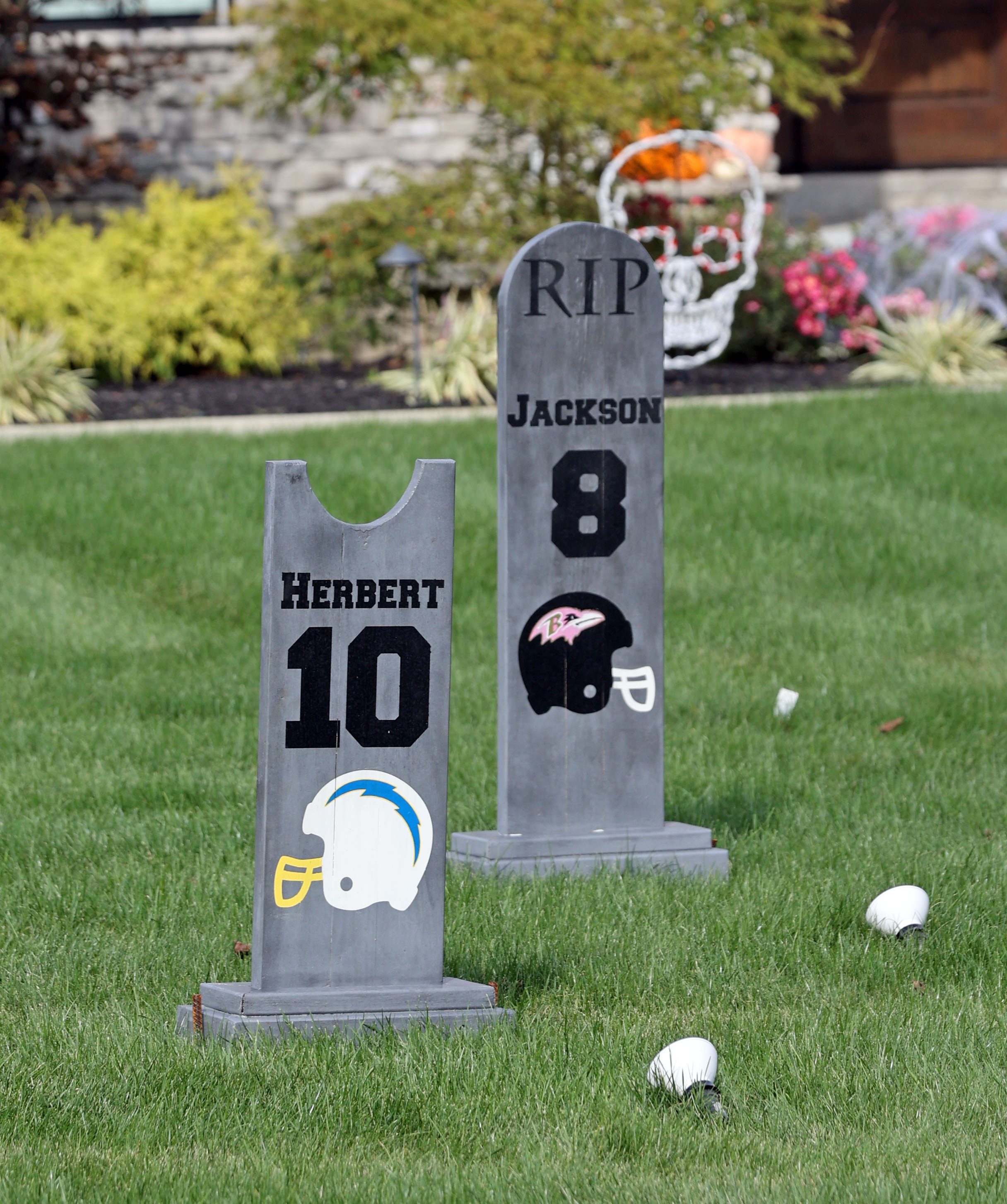 Myles Garrett decorates house with tombstones of quarterbacks, October ...