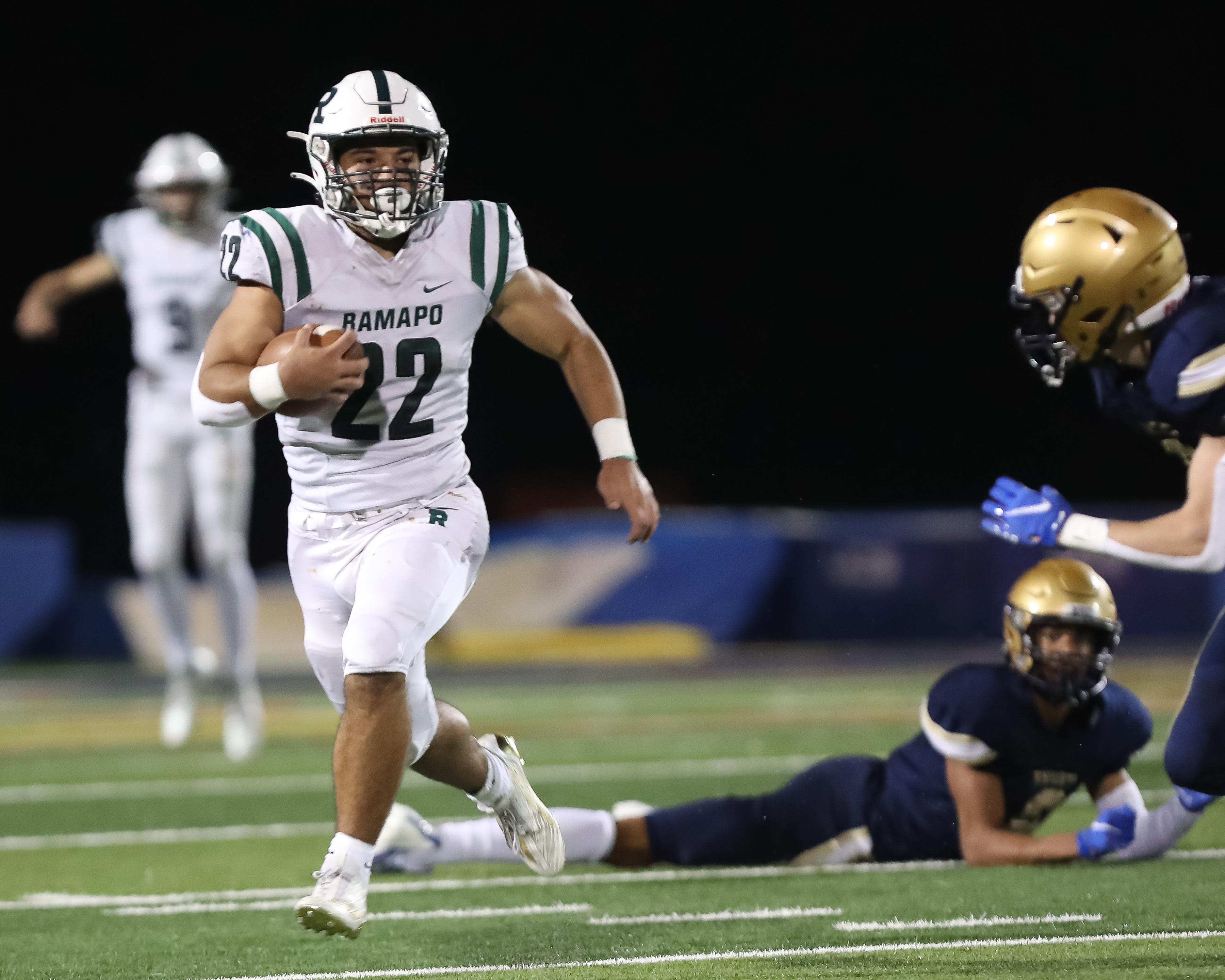 Football: Ramapo takes down Old Tappan - nj.com