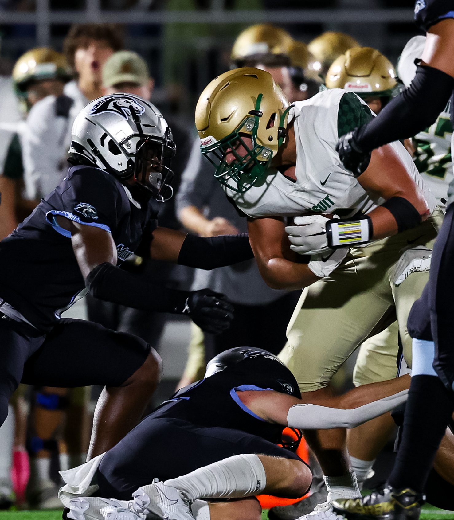 Oregon high school football: Jesuit Crusaders vs Mountainside Mavericks ...
