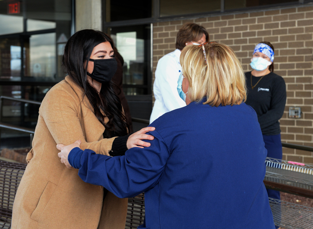 Art Kulikowski Memorial Christmas Surprise for Jefferson Nurses and ...