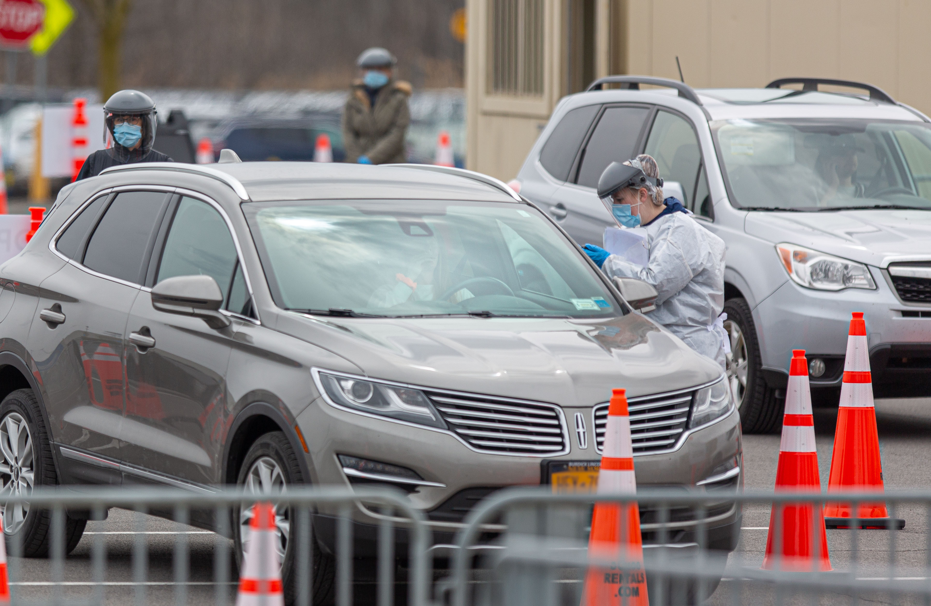 Drive-through coronavirus test site at Walmart in East Syracuse ...