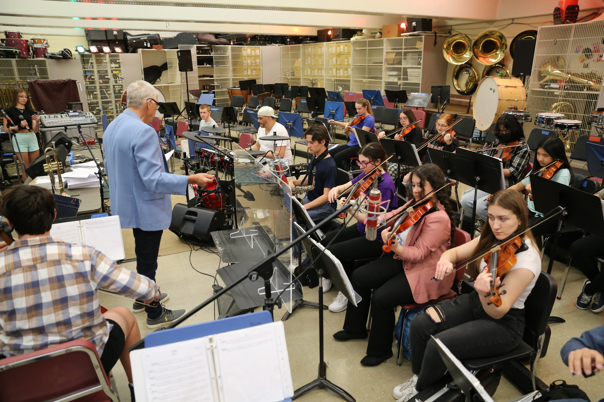 Normandy HS band rehearses for upcoming "Dark Side of the Moon ...