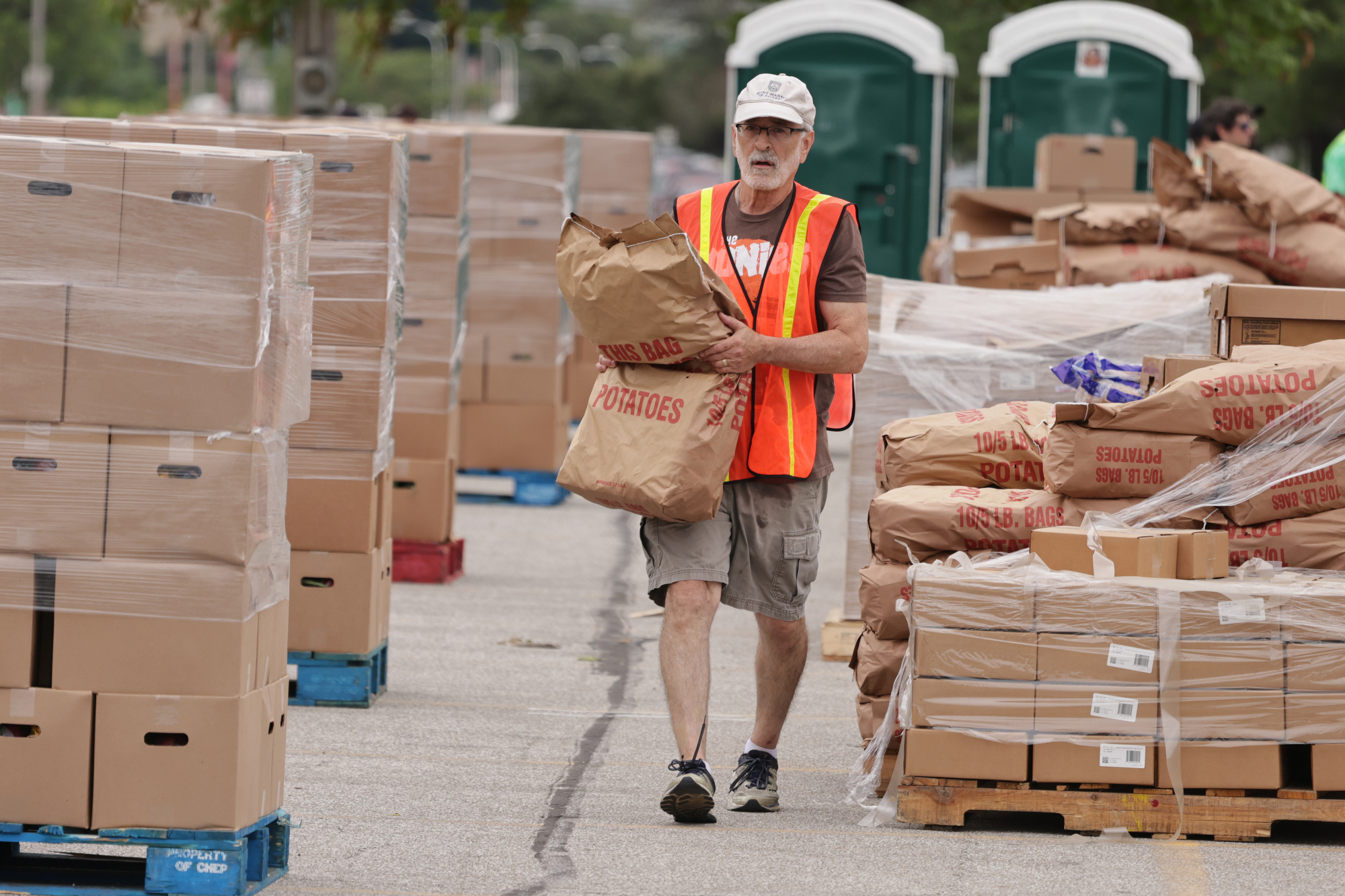 Food bank food distribution at Muni lot - cleveland.com