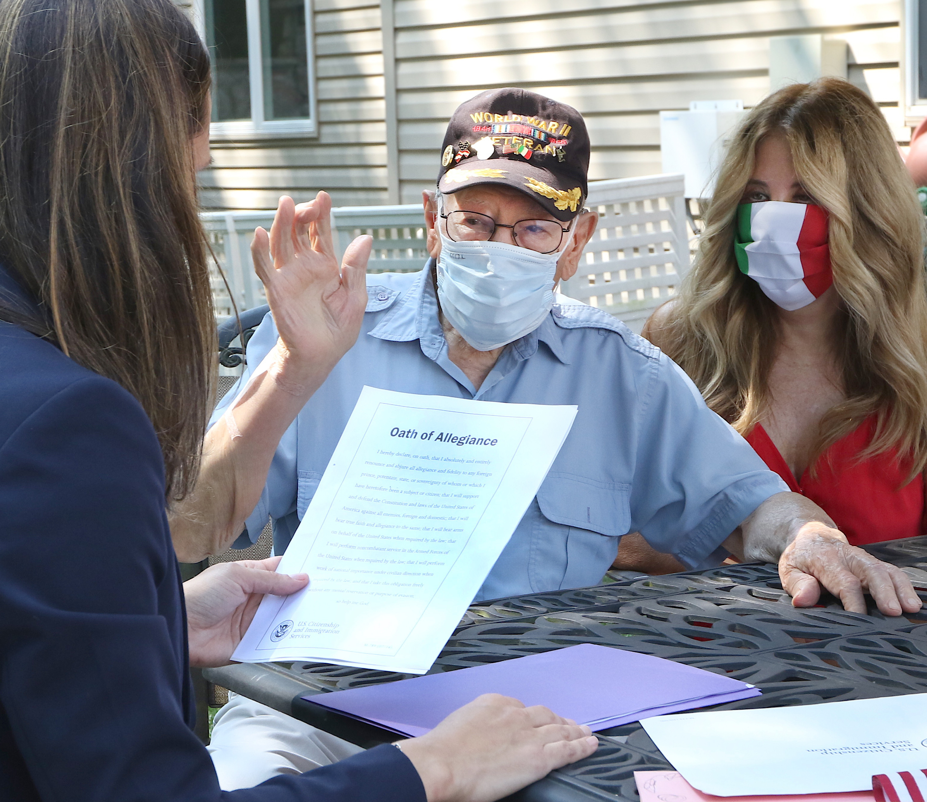 Certificate of Citizenship awarded to WWII veteran - silive.com