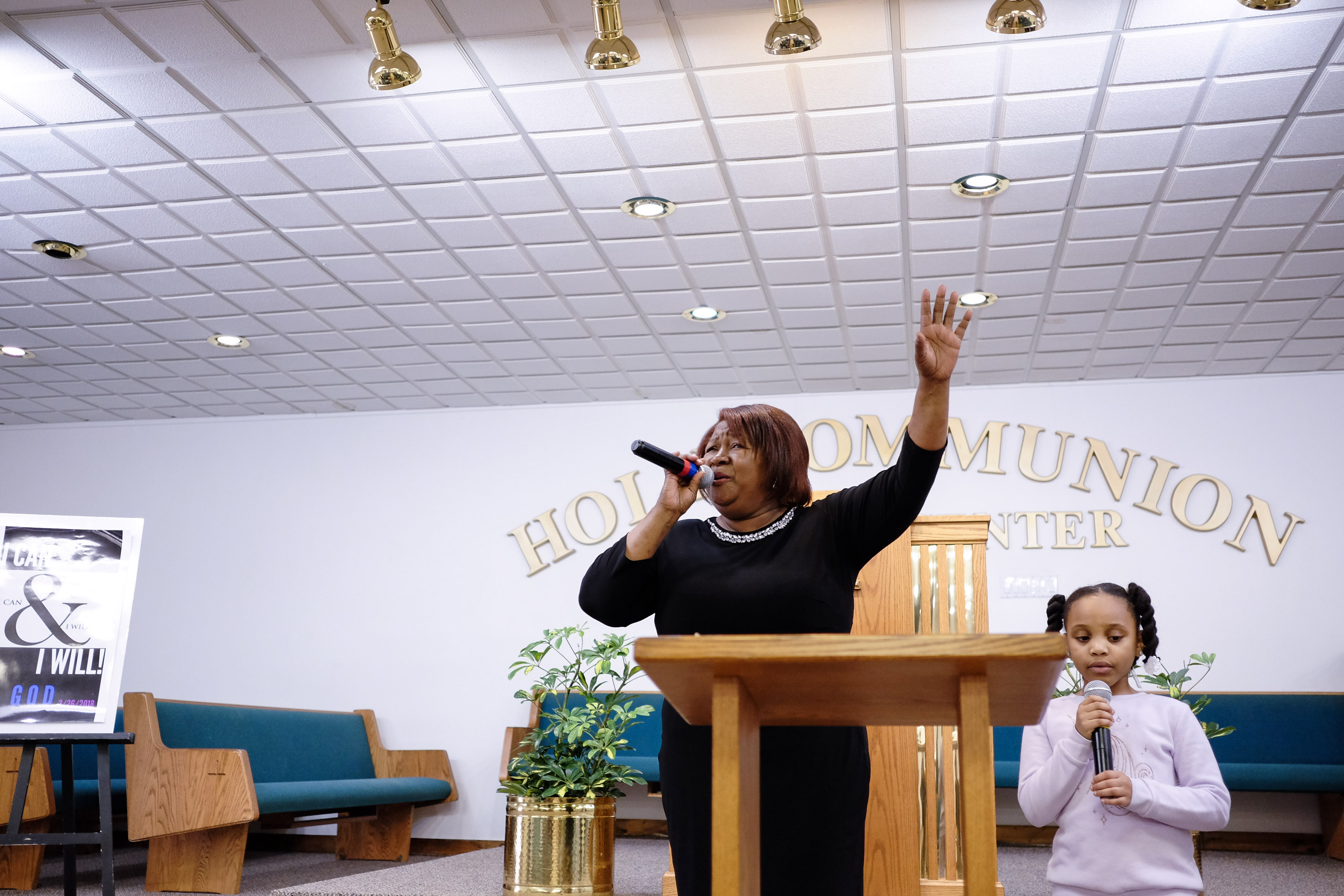 Pastor and soul singer leads congregation in worship on her birthday ...