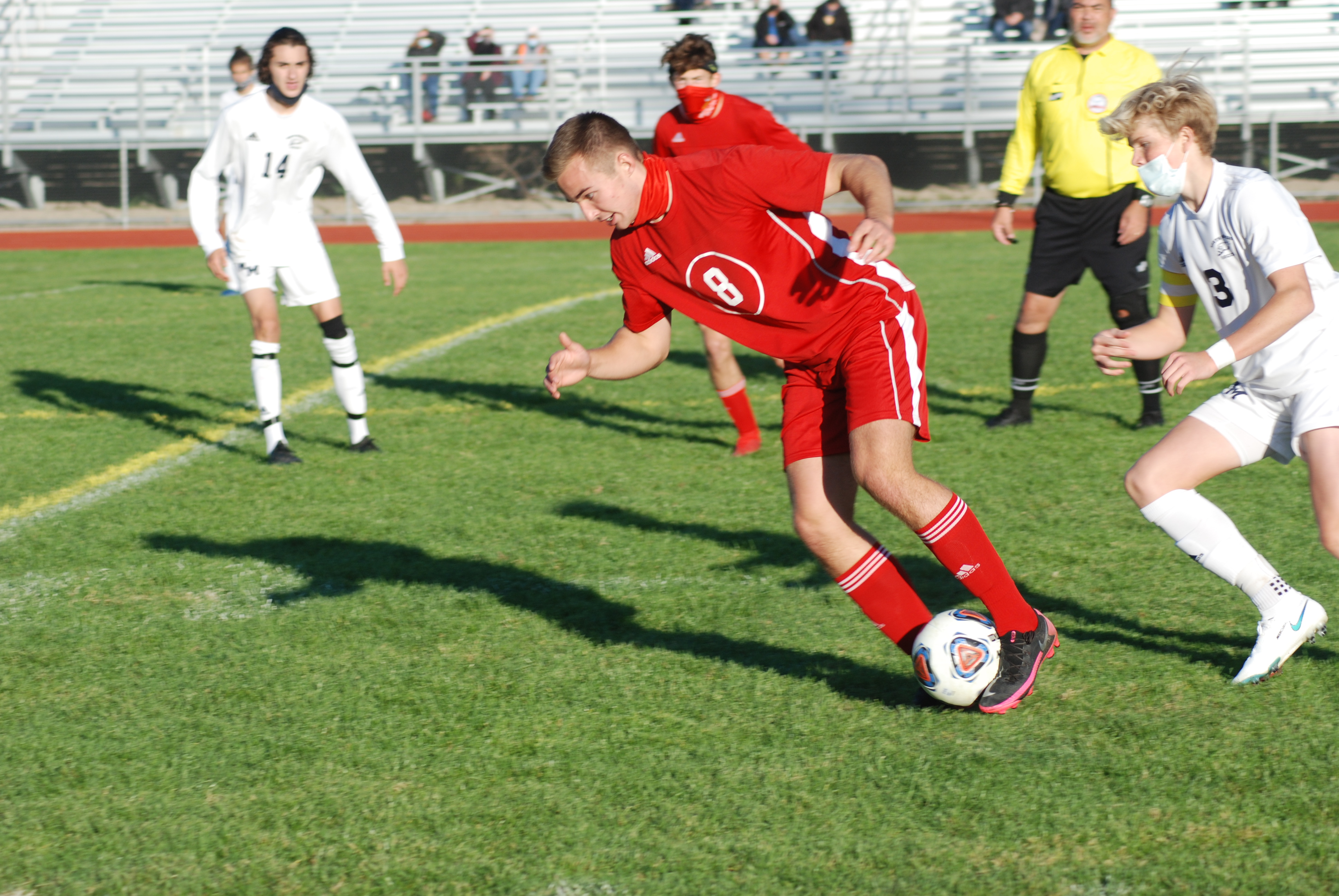 North Muskegon defeats Whitehall, 3-2, to earn at least a share of West ...